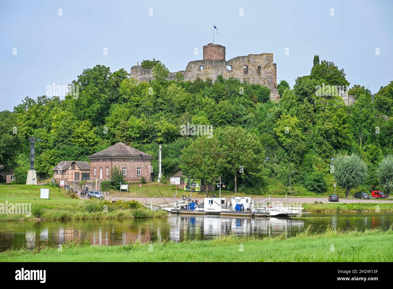 Weserfähre, Burg, Polle, Niedersachsen, Deutschland Stock Photo - Alamy