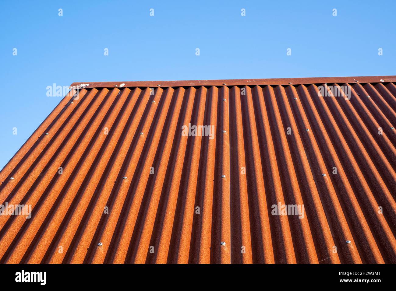 Rusty corrugated iron roof hi-res stock photography and images - Alamy