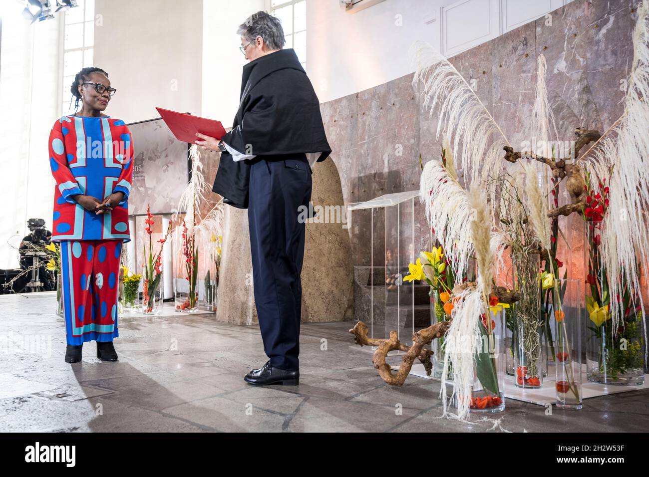 Tsitsi dangarembga zimbabwe hi-res stock photography and images - Alamy