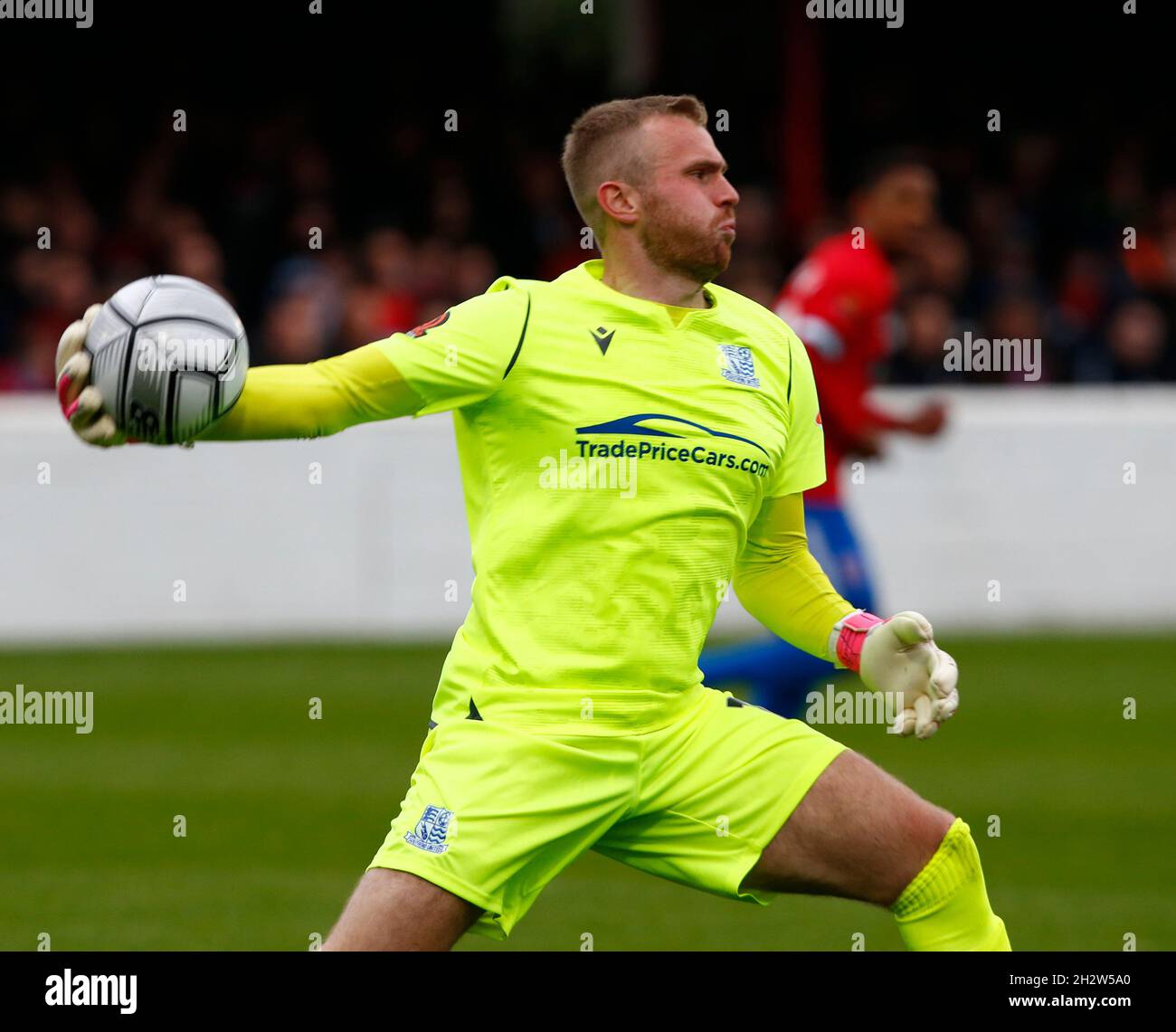 DAGENHAM, ENGLAND - OCTOBER 23: Harry Seaden of Southend United during ...