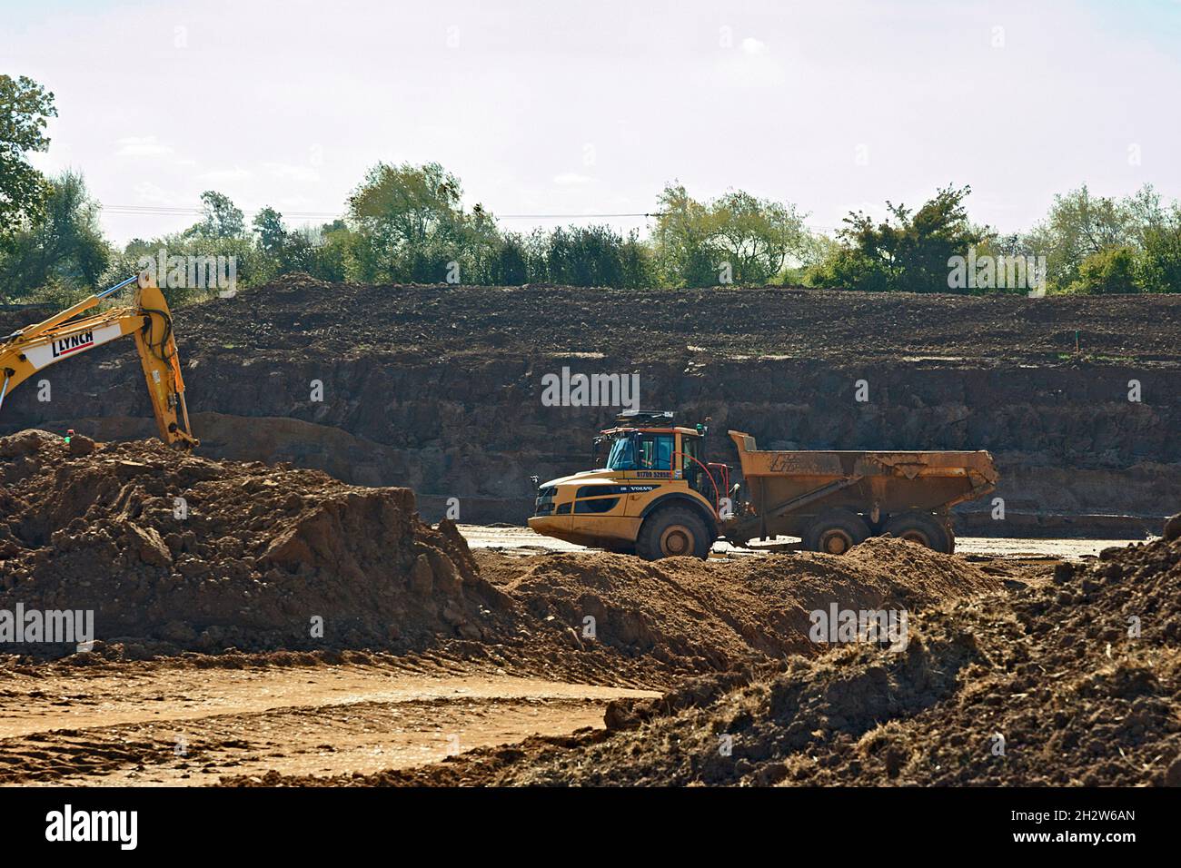 6 wheel truck hi-res stock photography and images - Alamy