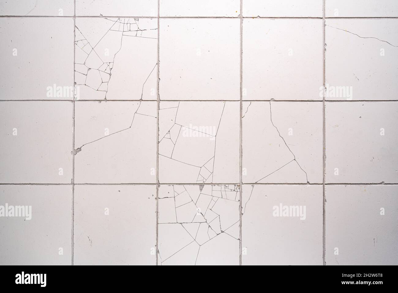 White stone tiles background, texture, top view Stock Photo - Alamy