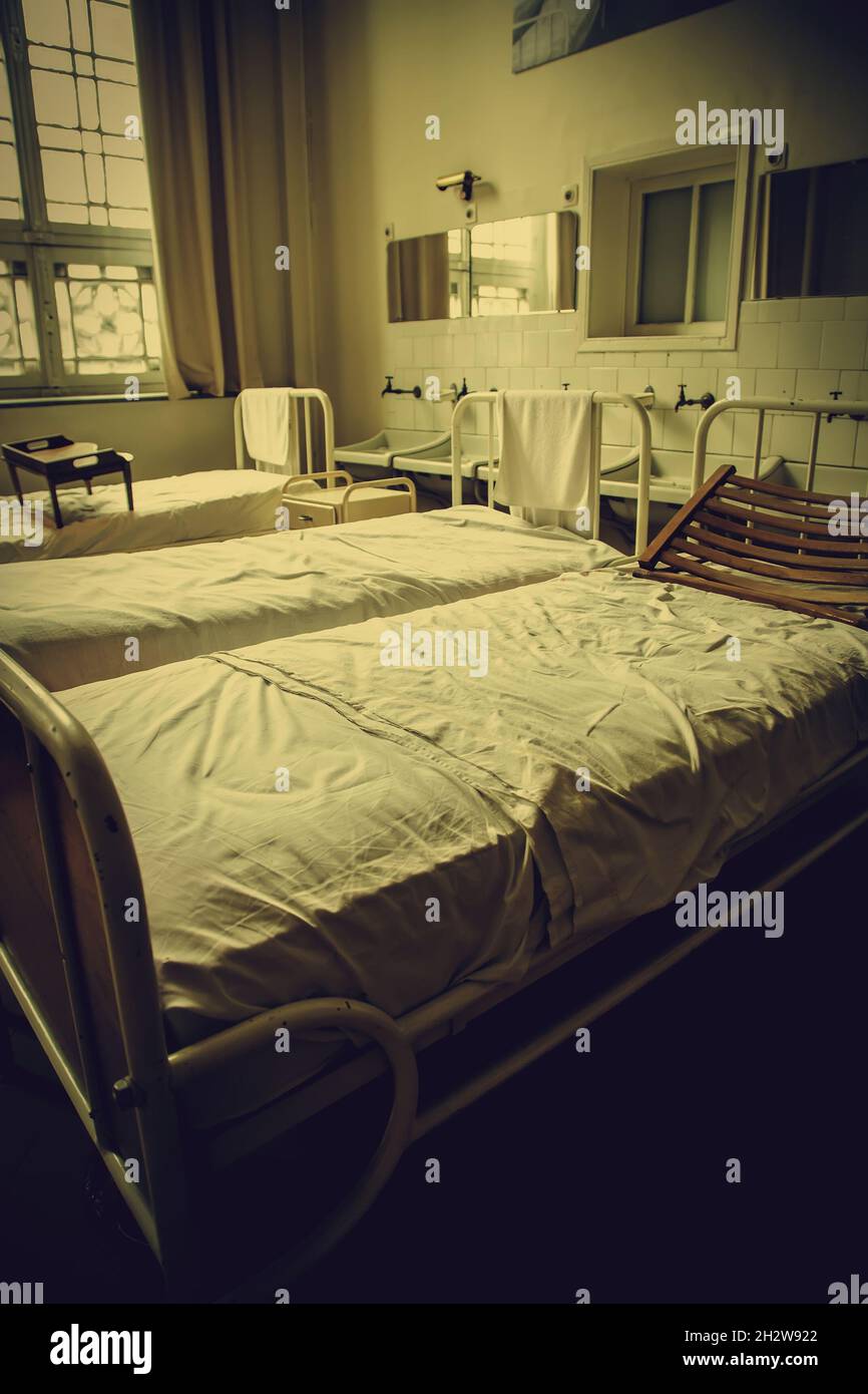 Old hospital beds, detail of old hospital for patients Stock Photo - Alamy