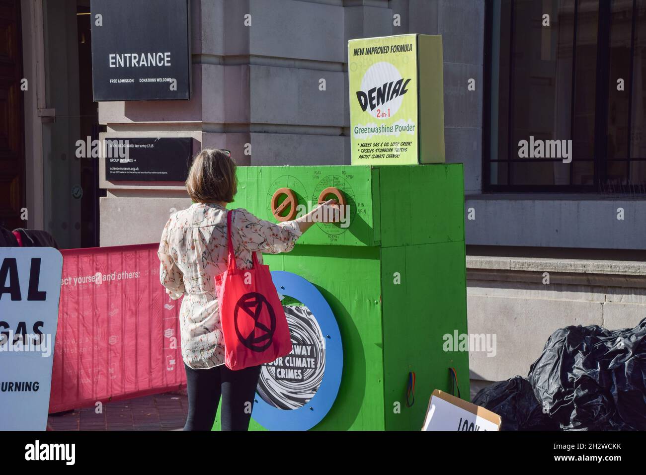 Greenwashing machine hi-res stock photography and images - Alamy