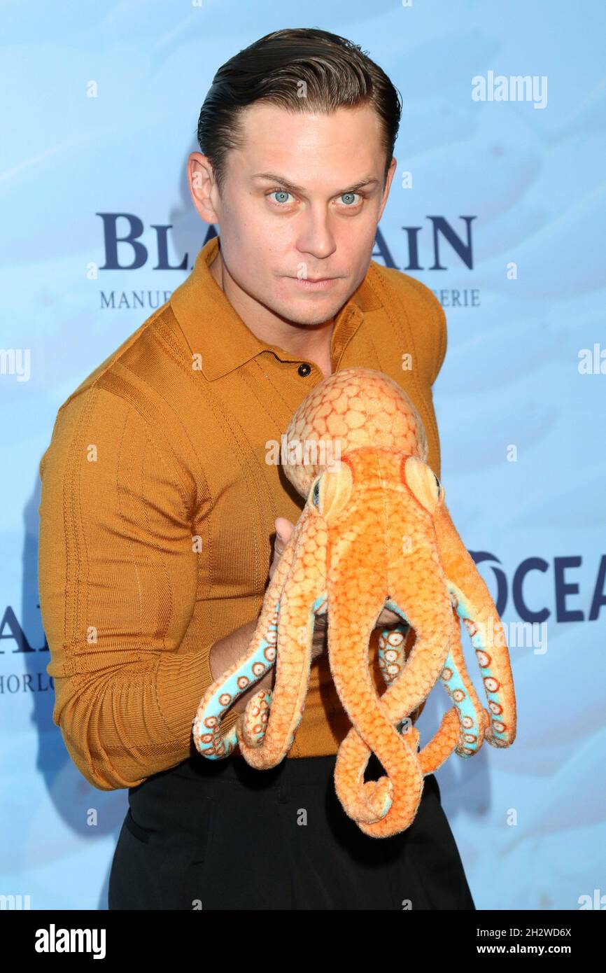 Billy Magnussen at the Oceana's 14th Annual SeaChange Summer Party at a ...