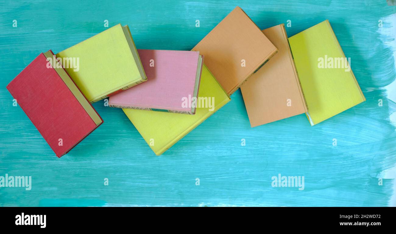 Book spine lay flat hi-res stock photography and images - Alamy