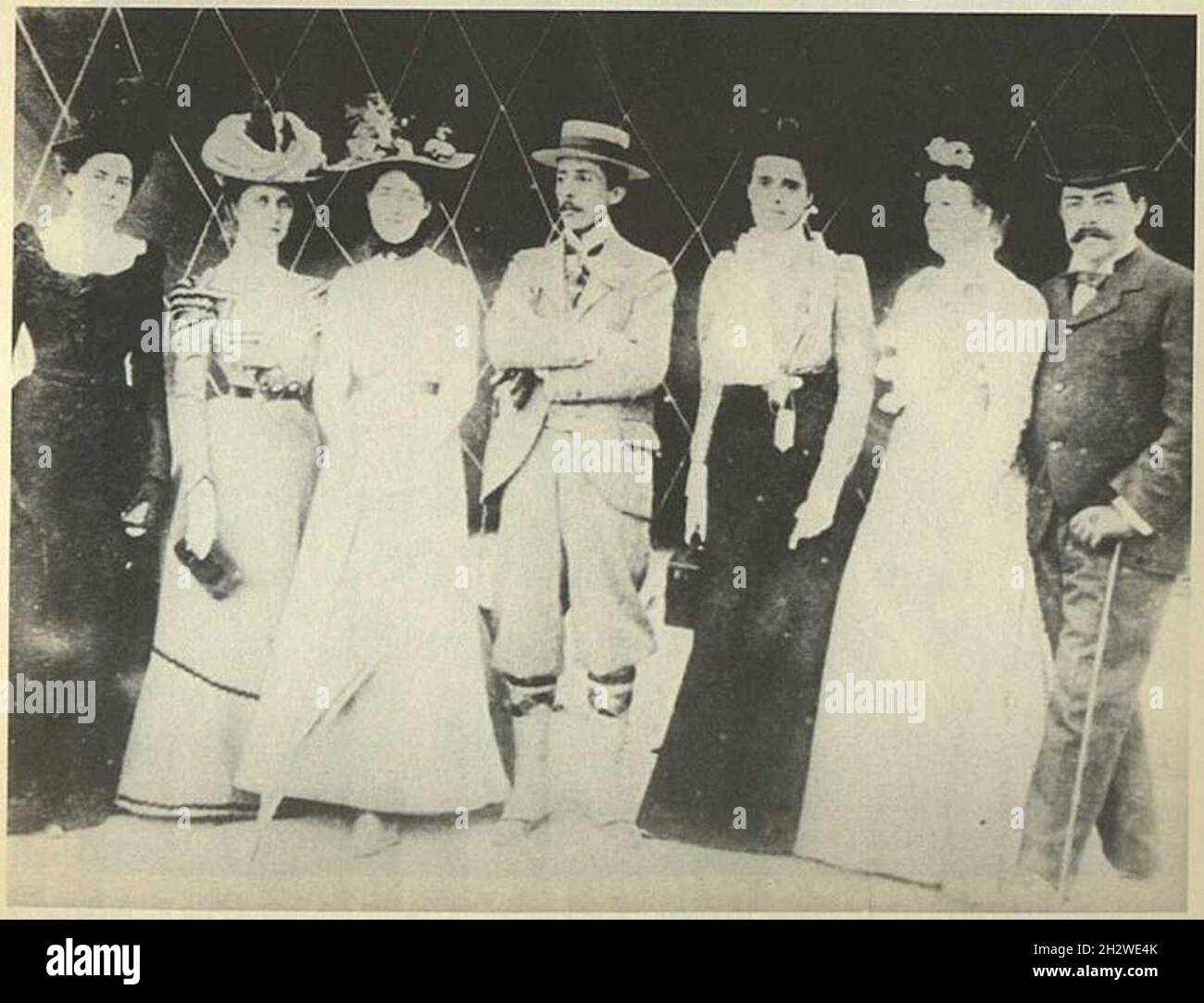 Family of Alberto Santos-Dumont: From "left, Maria Rosalina, Virgínia ...