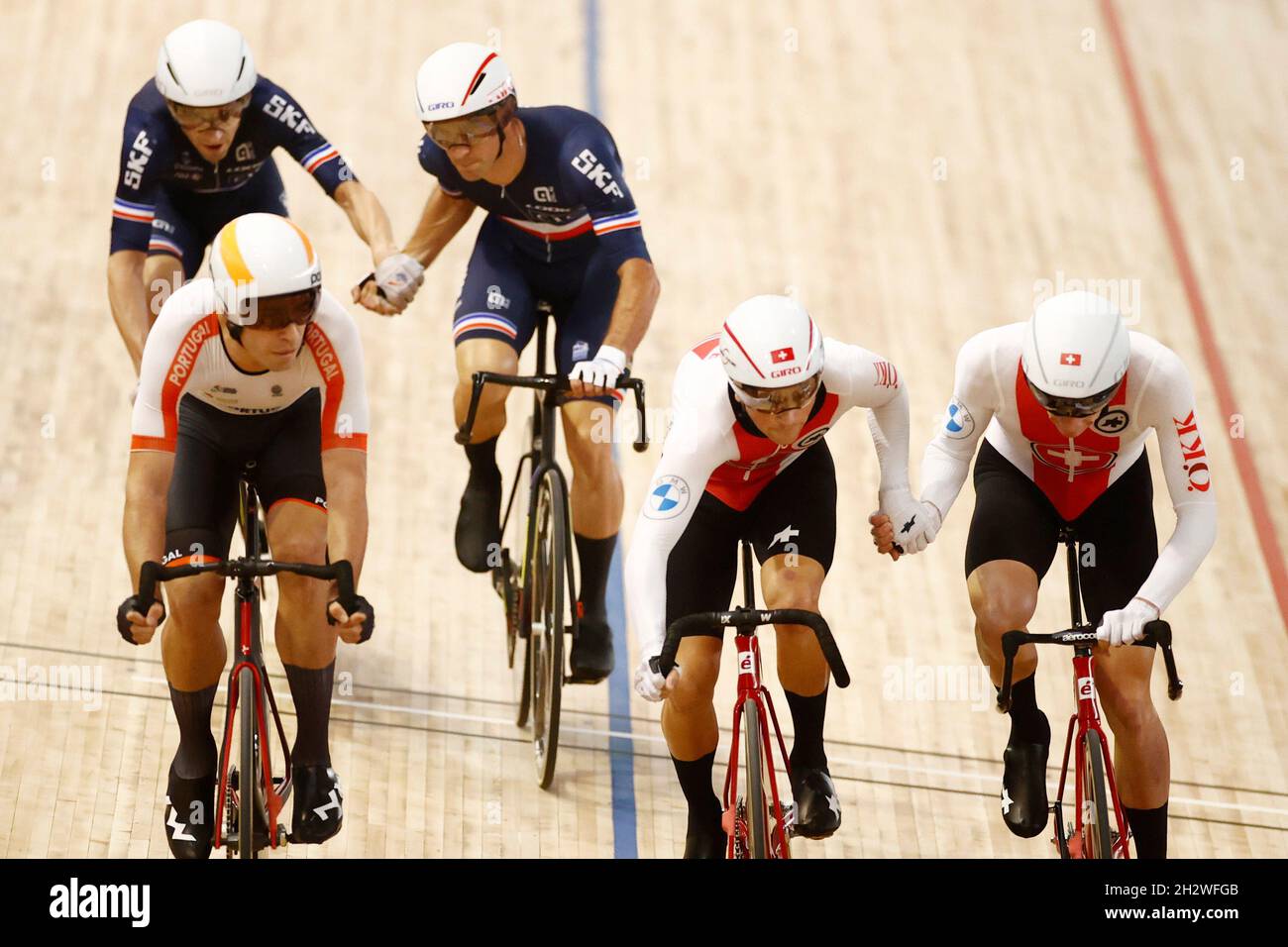 Robin froidevaux hi-res stock photography and images - Alamy