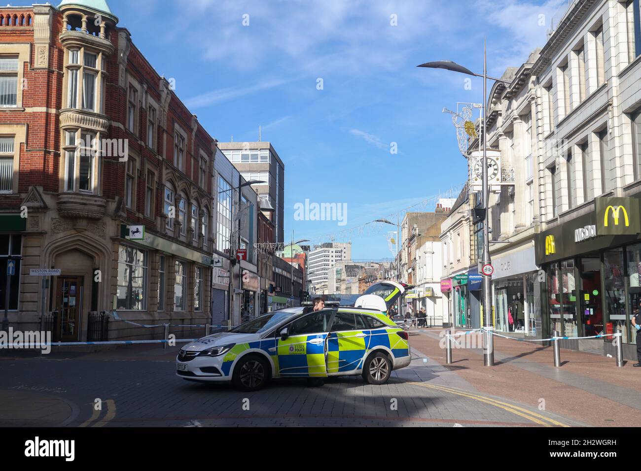 24th Oct, 2021. Southend on Sea, UK. Police officers cordon off ...