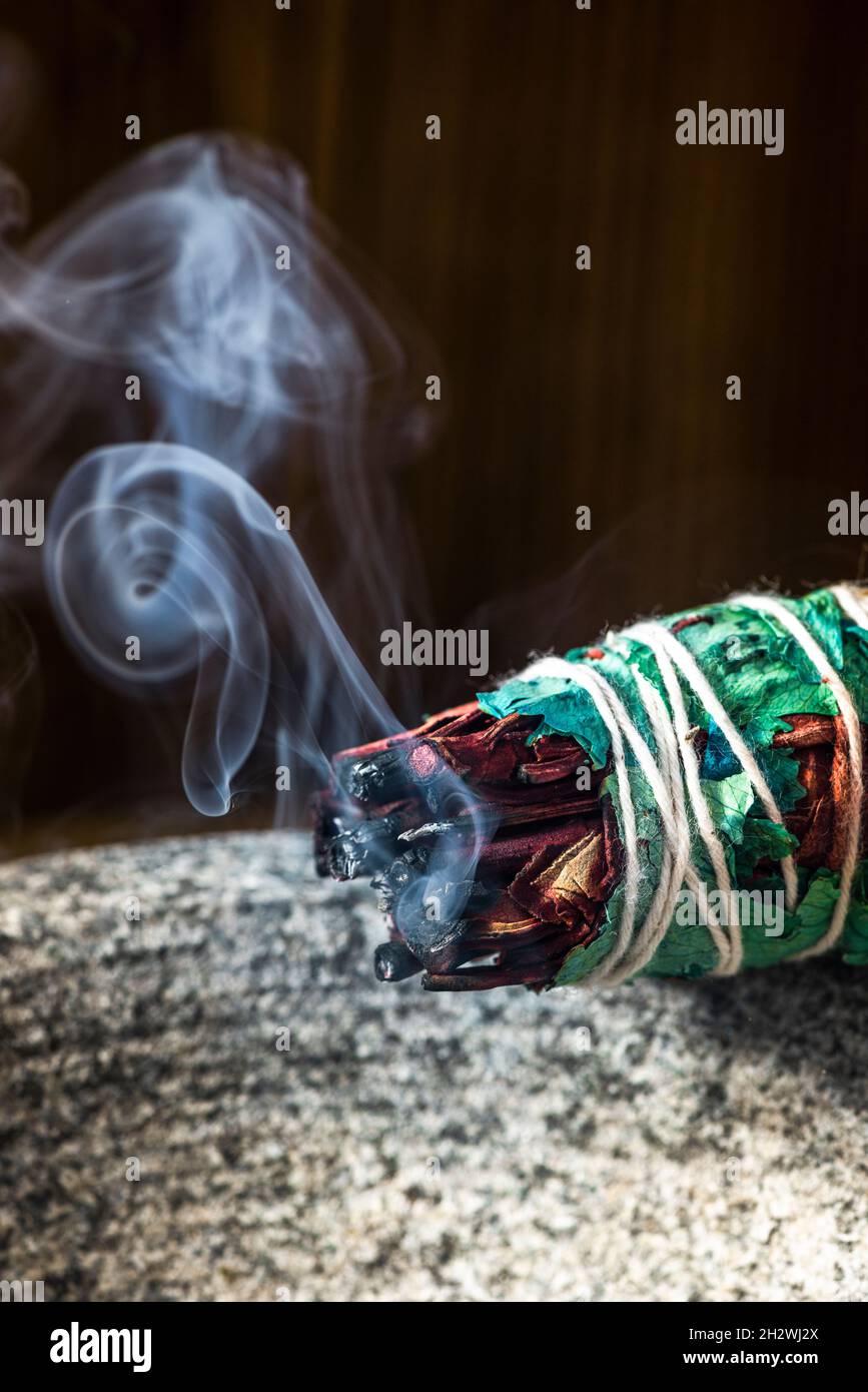 Sage sticks burning hi-res stock photography and images - Alamy