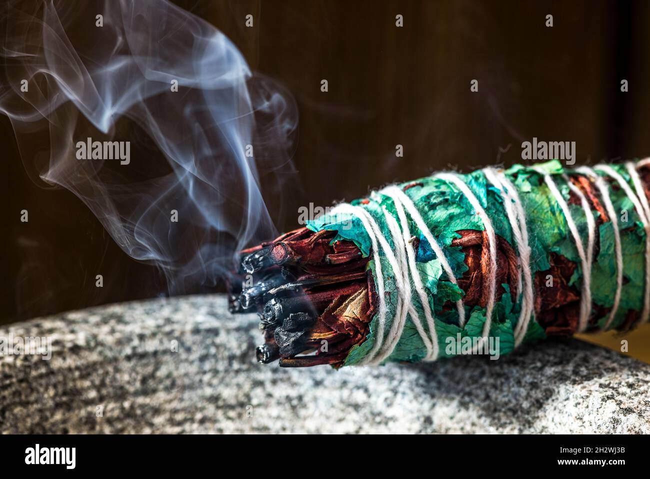 Burning sage hi-res stock photography and images - Alamy