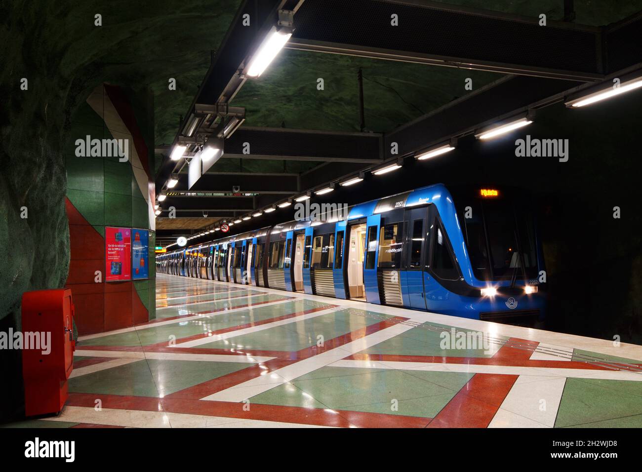 Tunnelbahna hi-res stock photography and images - Alamy