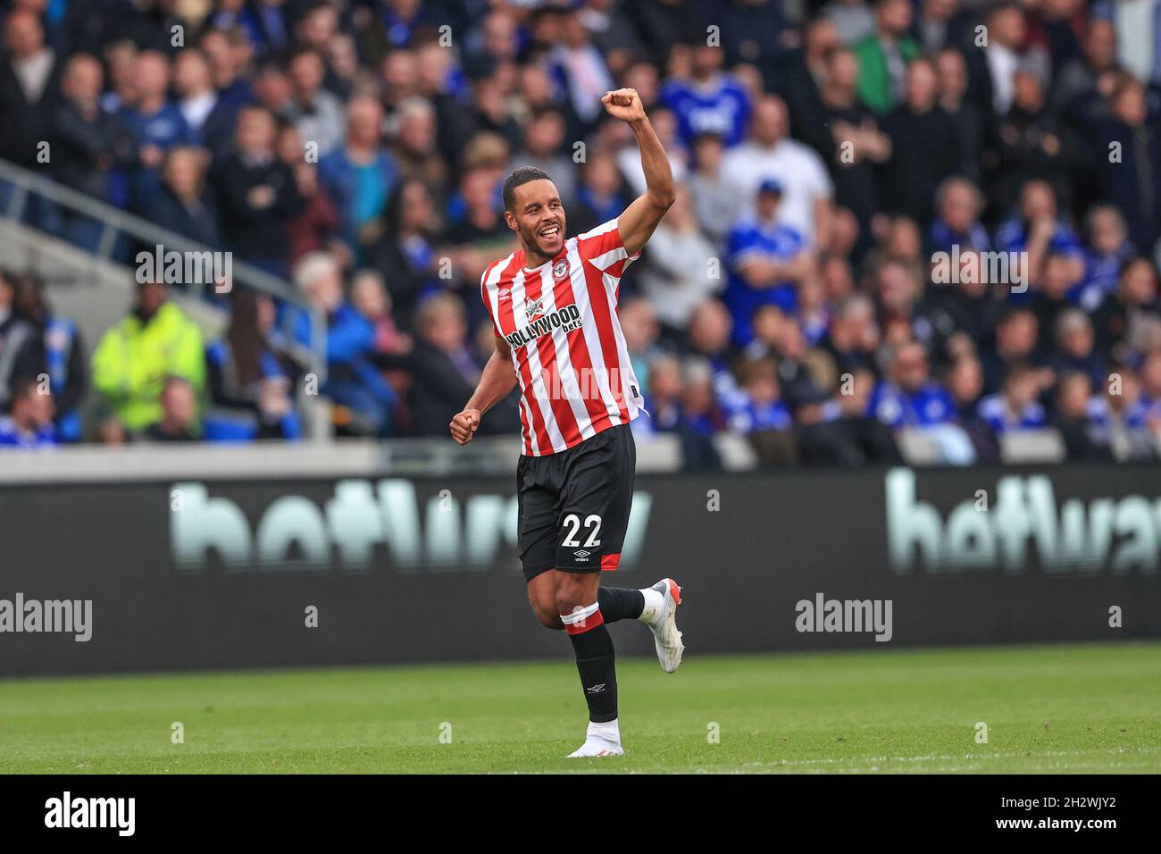 Mathias Zanka Jorgensen #22 of Brentford celebrates his goal to make it ...