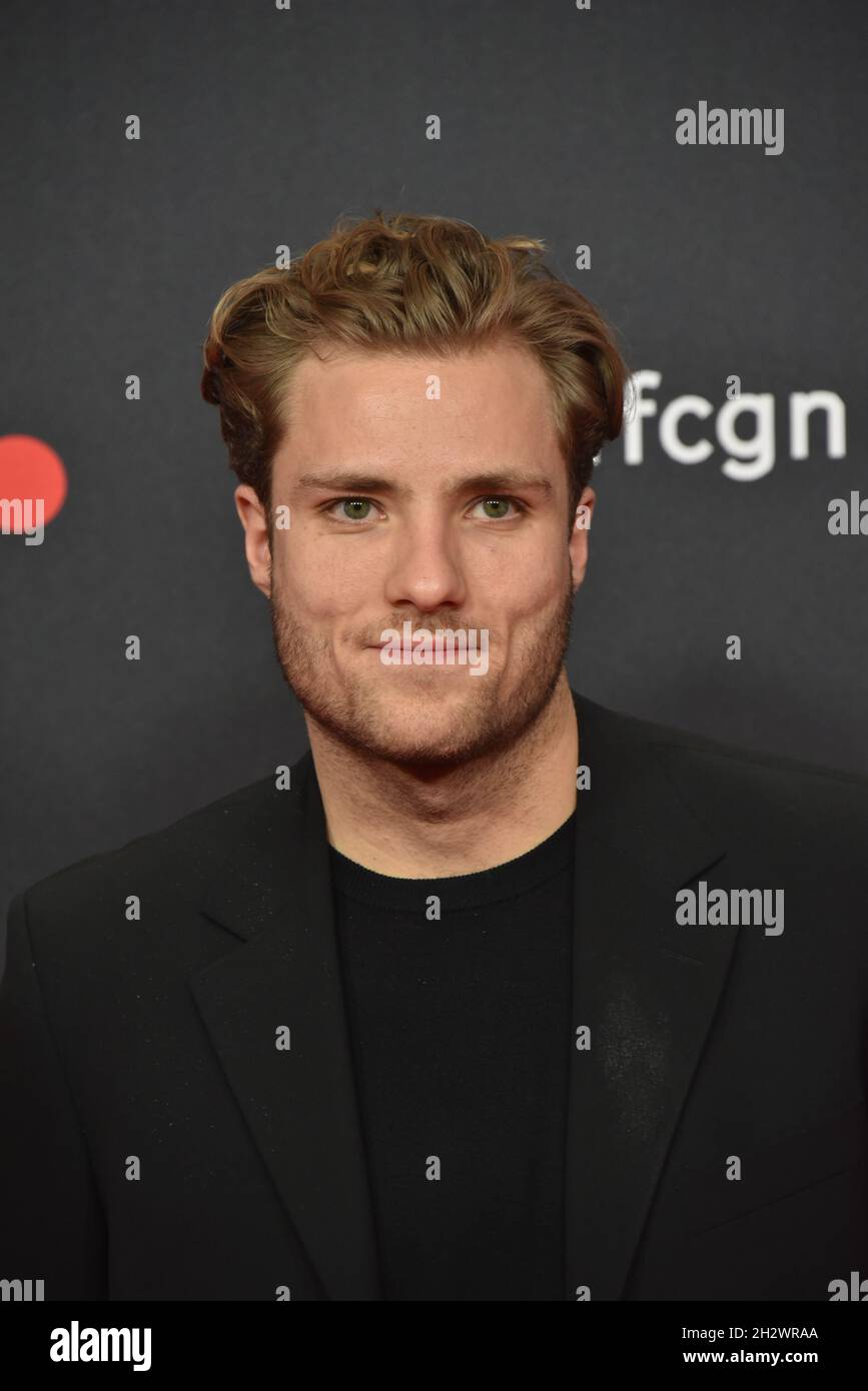 23 October 2021, North Rhine-Westphalia, Cologne: Actor Lukas Sperber ...