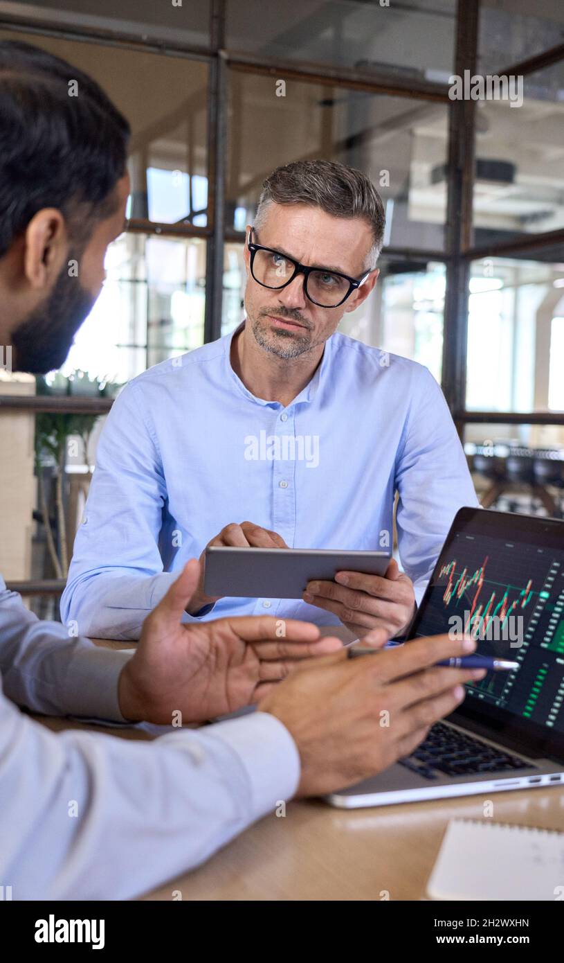 Stock market rate hi-res stock photography and images - Alamy