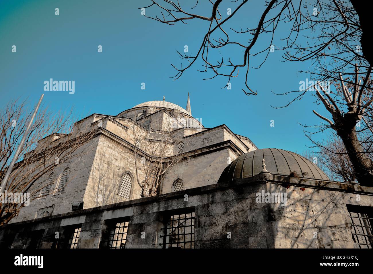 Turkey istanbul corner of the old ottoman empire style mosque and its ...