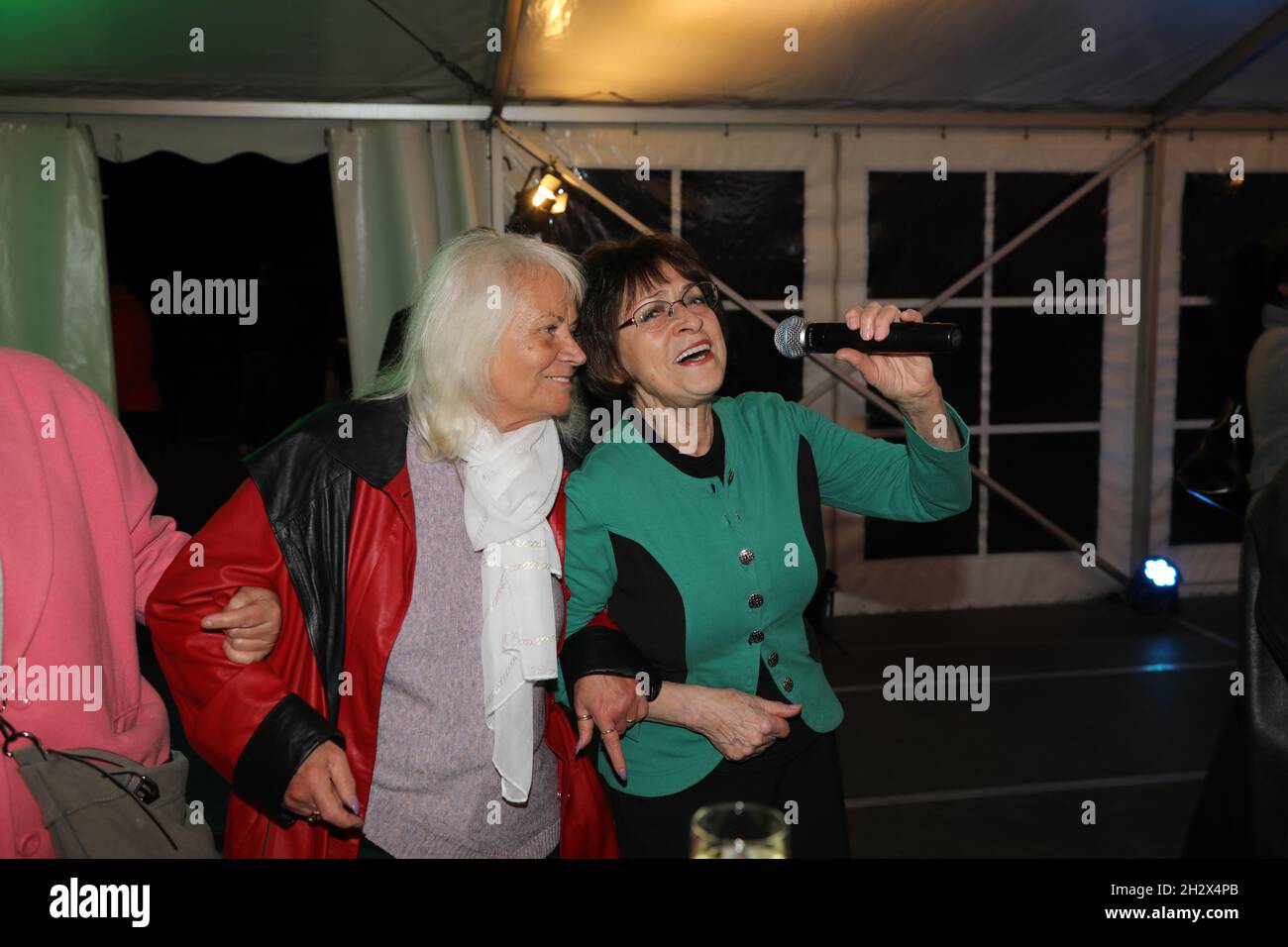 Brigitte Mentzel und Ingrid Raack bei der Show zur Einweihung des Achim ...