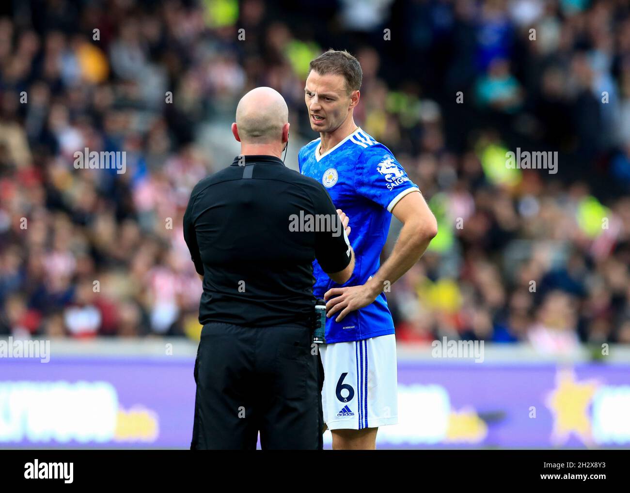 Brentford Community Stadium, London, UK. 24th Oct, 2021. Premier League ...