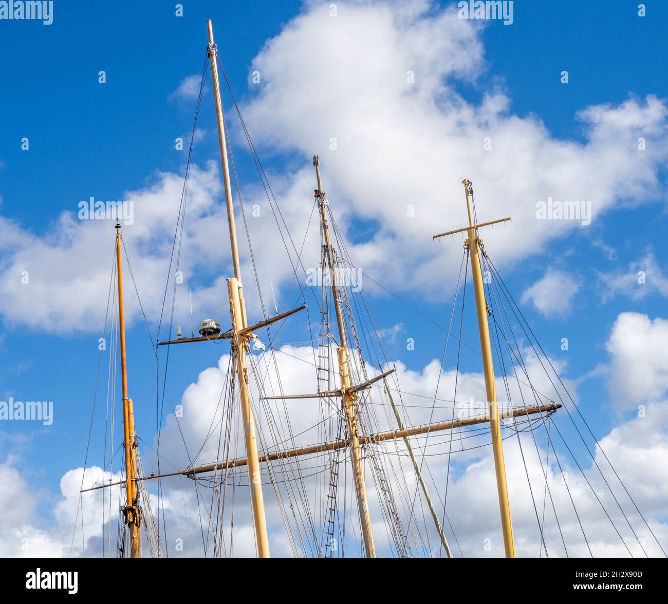Masts of small yachts moored in Bristol's floating harbour Stock Photo ...