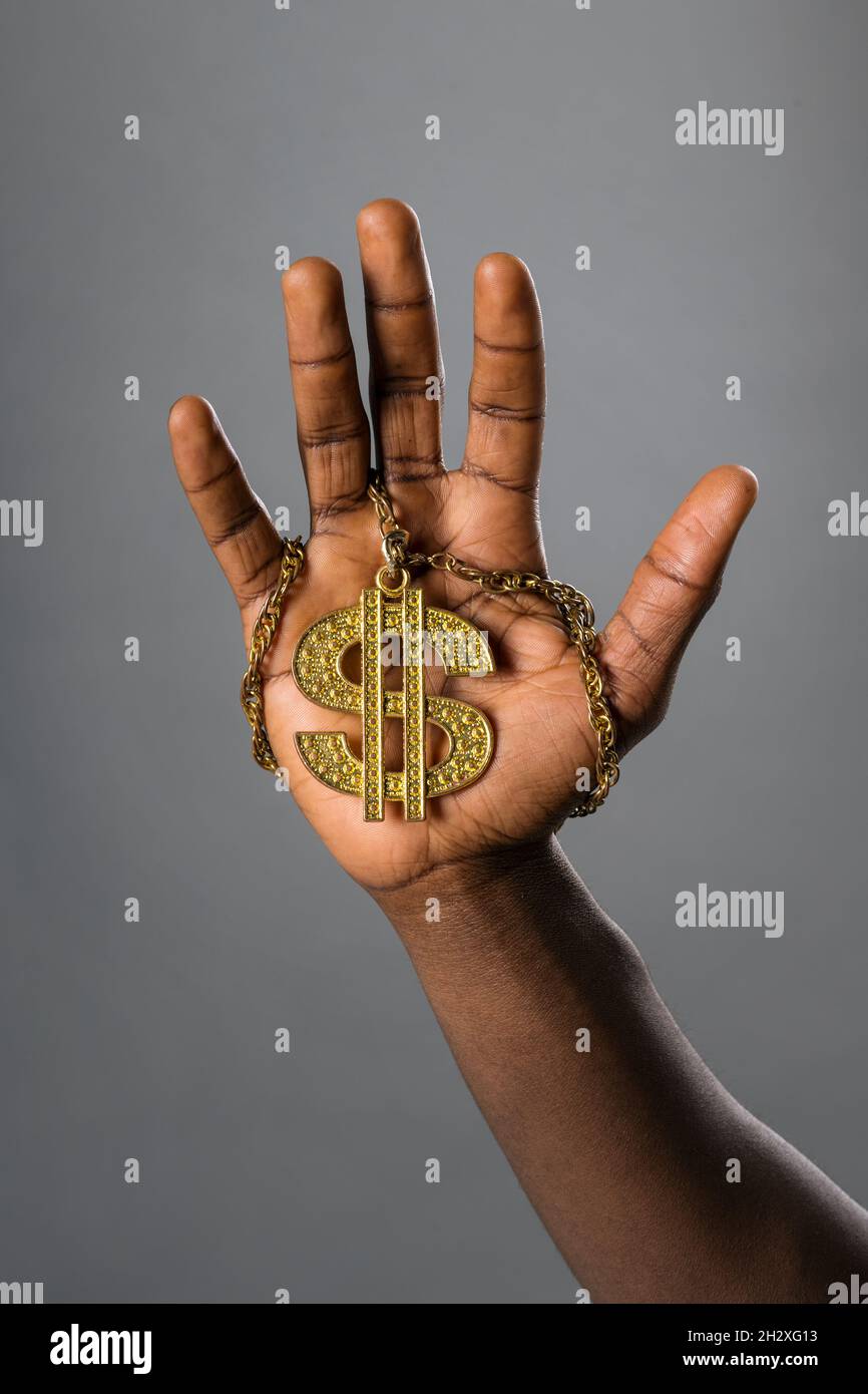 Black man gold chain hi-res stock photography and images - Alamy