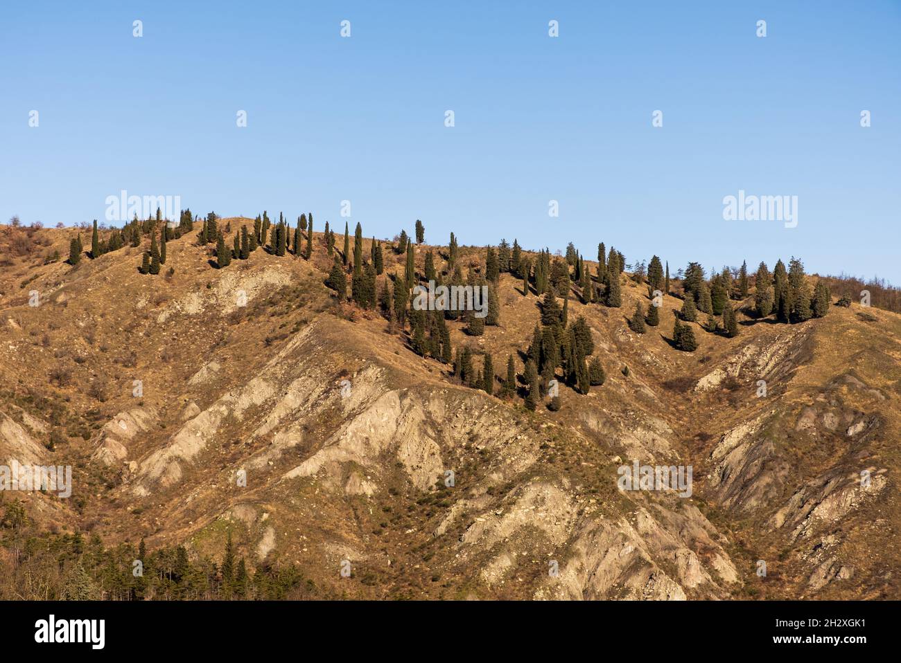 Distant mountain landscape hi-res stock photography and images - Alamy