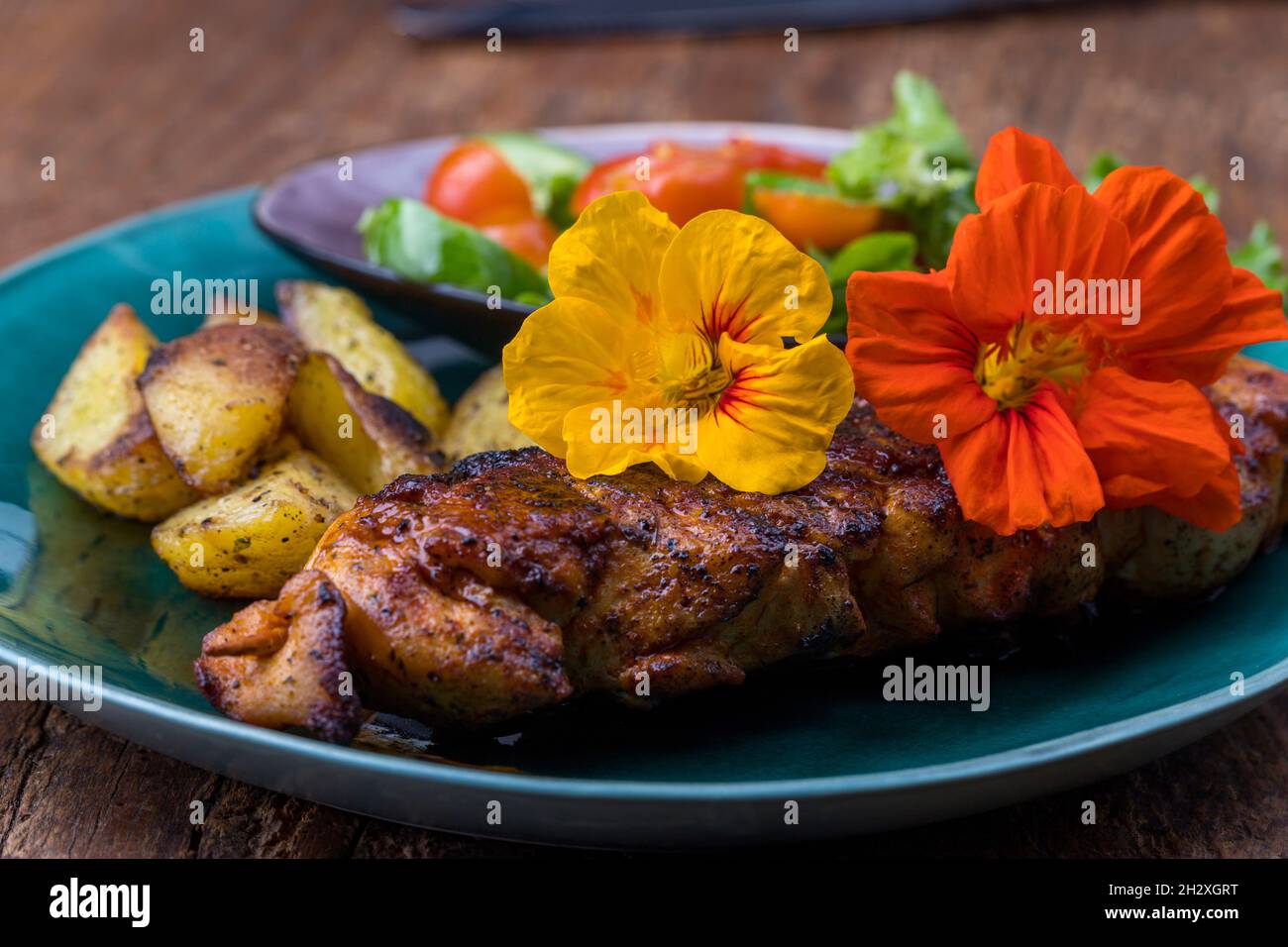 Steak dinner flowers hi-res stock photography and images - Alamy