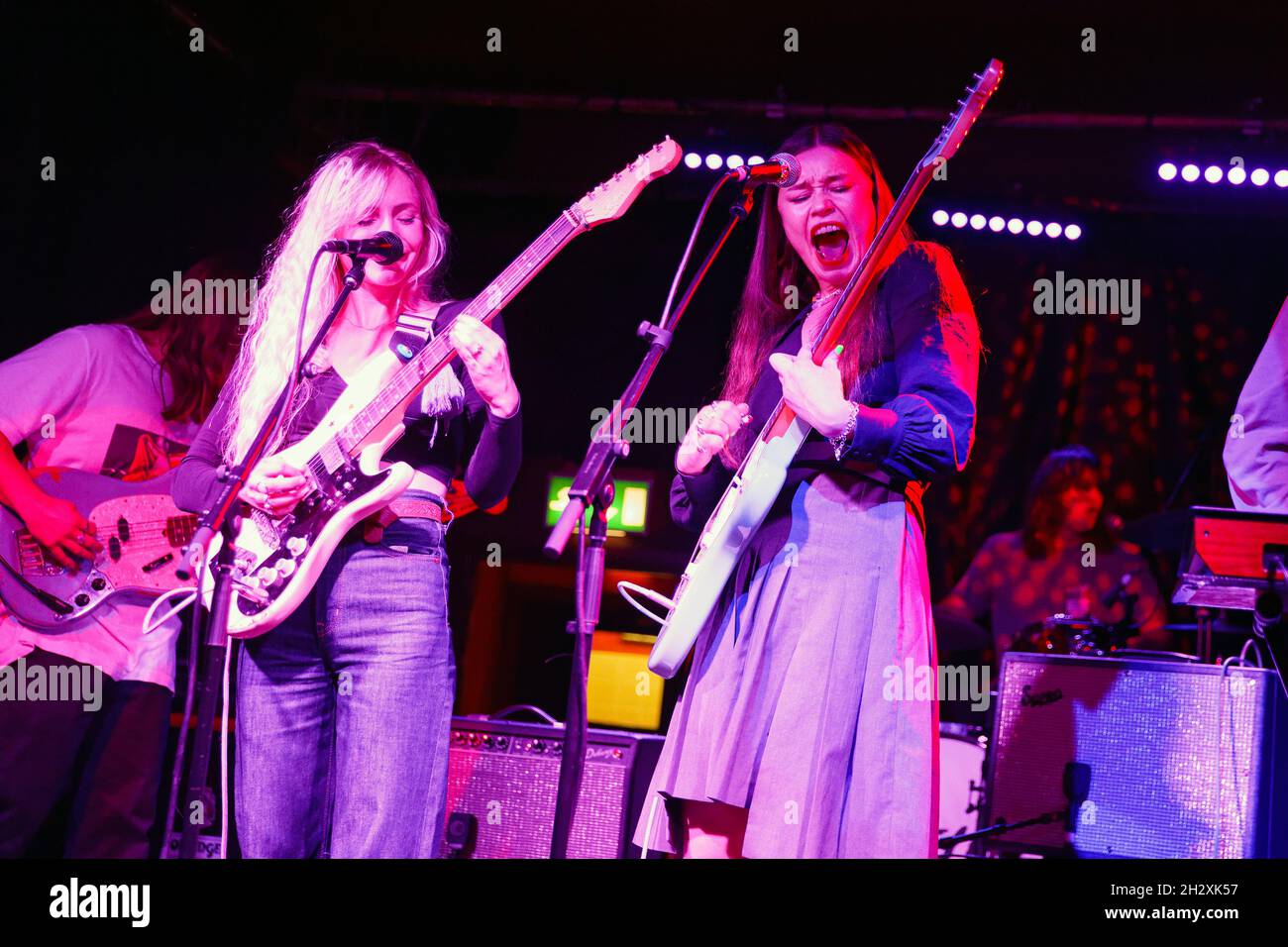 Wet leg rhian hester hi-res stock photography and images - Alamy