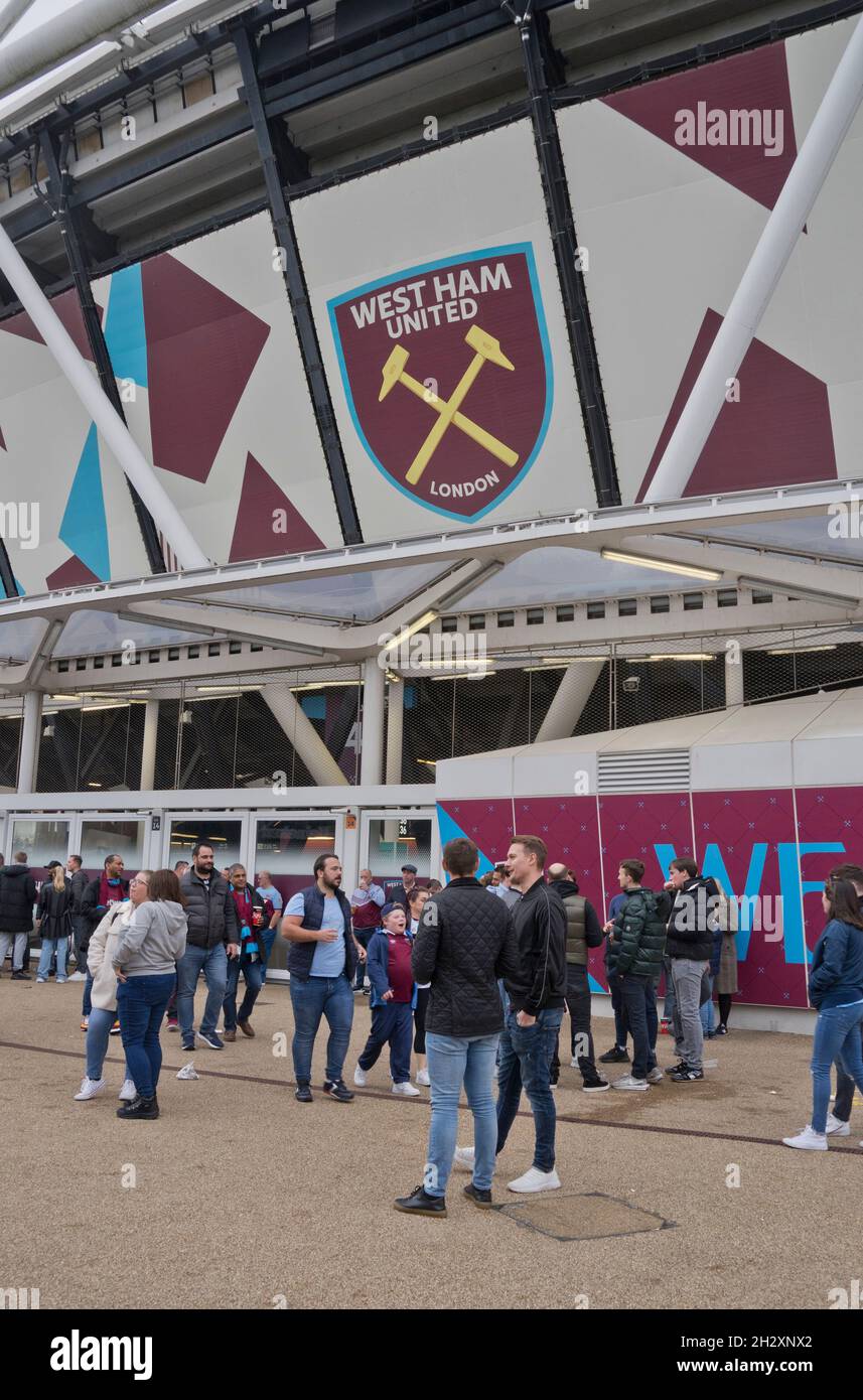 Football fans celebrating after a West Ham United game at the London ...