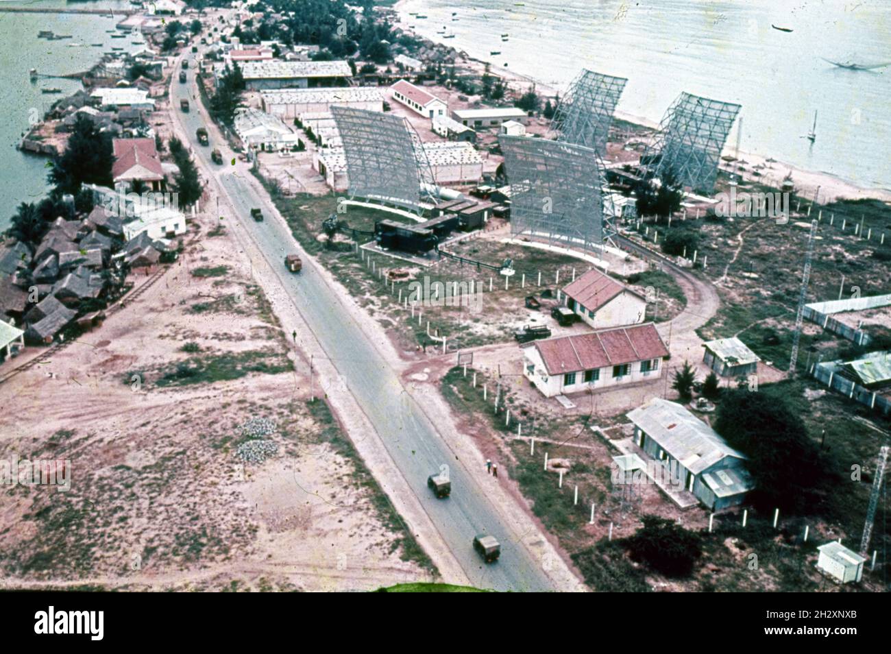 Tcr 90 tropo scatter system hi-res stock photography and images - Alamy