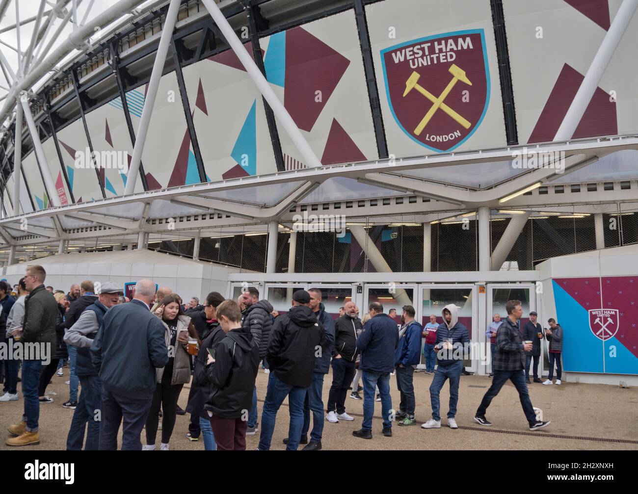 Football fans celebrating after a West Ham United game at the London ...