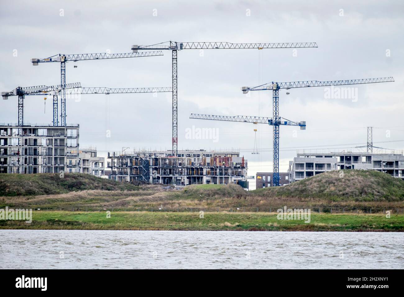 Riverside construction hi-res stock photography and images - Alamy