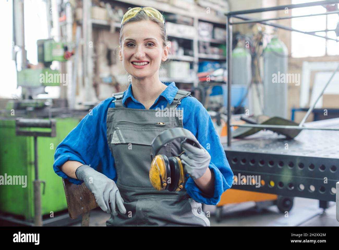 German factory worker hi-res stock photography and images - Alamy