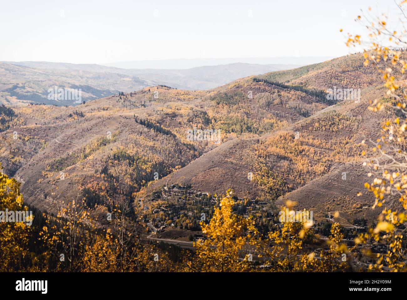 Landscape view of fall foliage in Vail, Colorado Stock Photo - Alamy