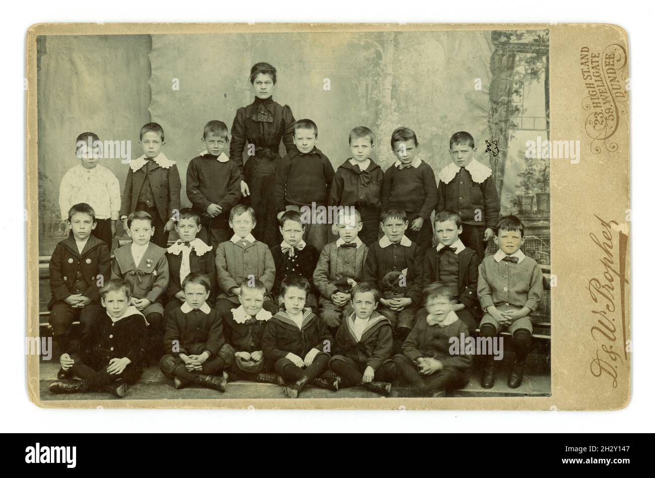 Discipline child class uk hi-res stock photography and images - Alamy