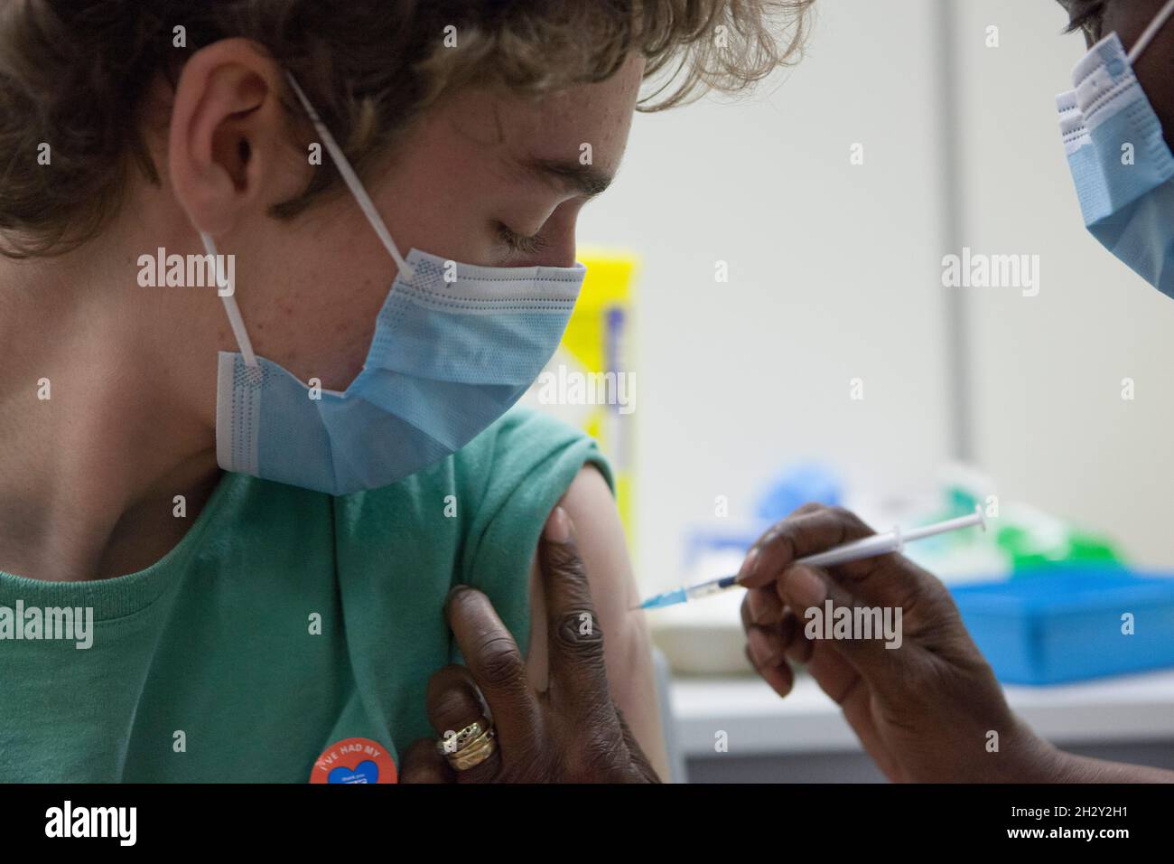 School nurse uk mask hi-res stock photography and images - Alamy