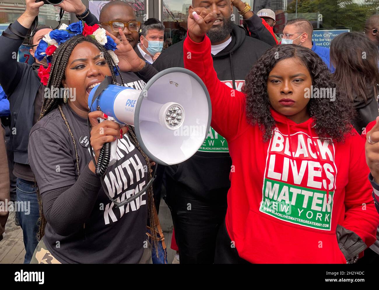 New York, NY, USA. 24th Oct, 2021. The New Yorkers Against The Mandate ...