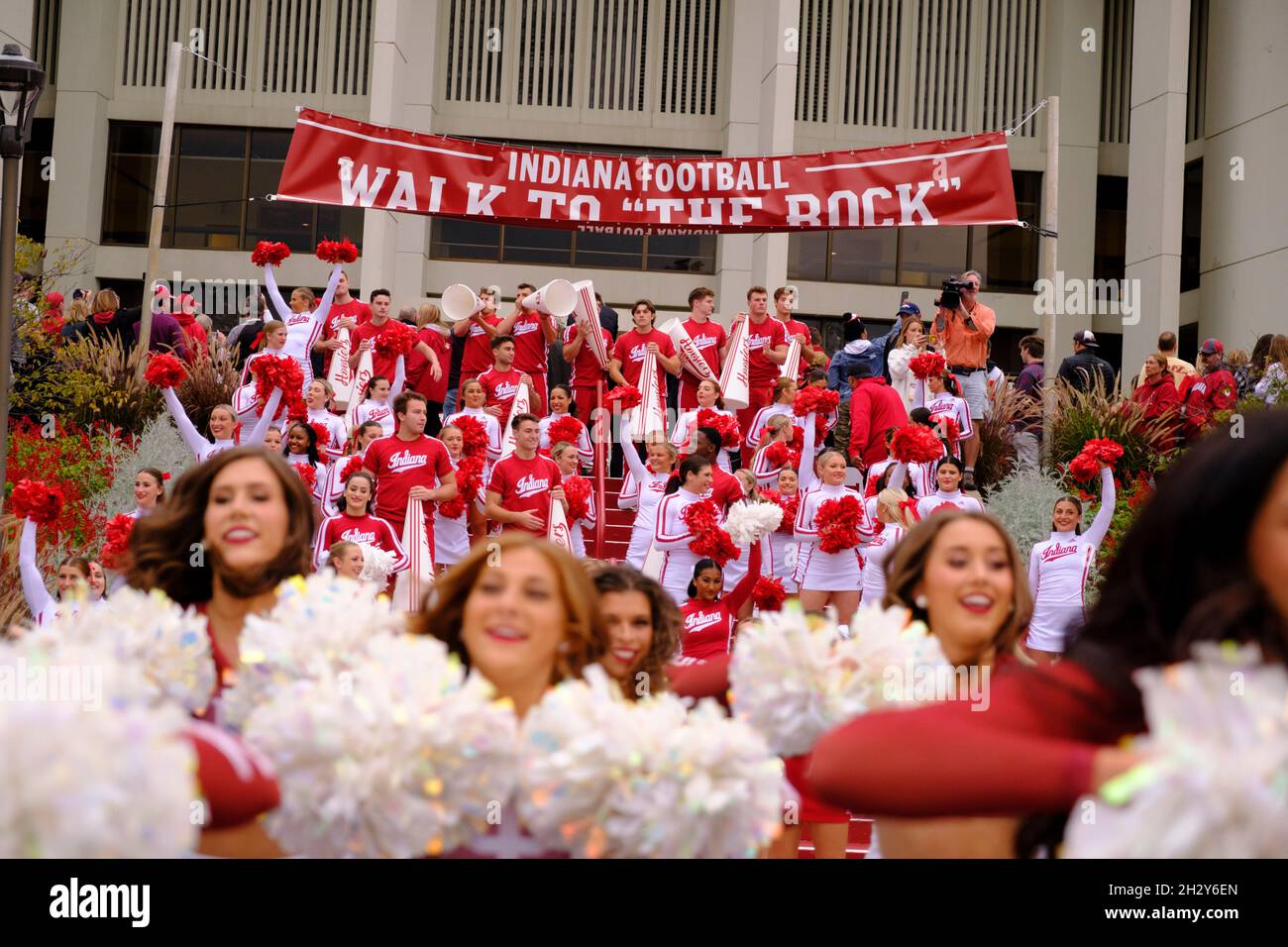 National cheerleaders association hi-res stock photography and images ...