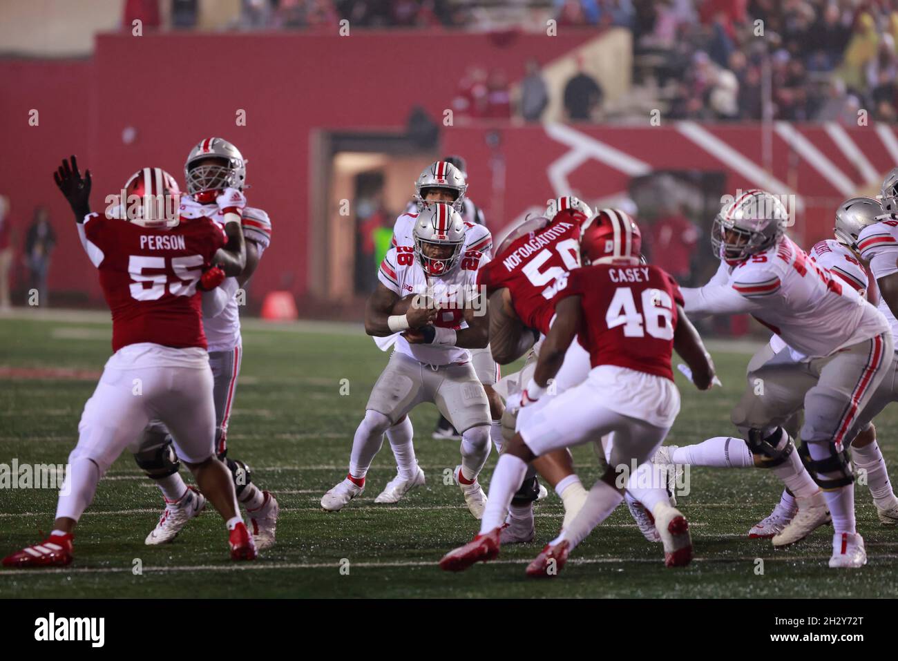 Ohio State Buckeyes running back TreVeyon Henderson (32) in action ...