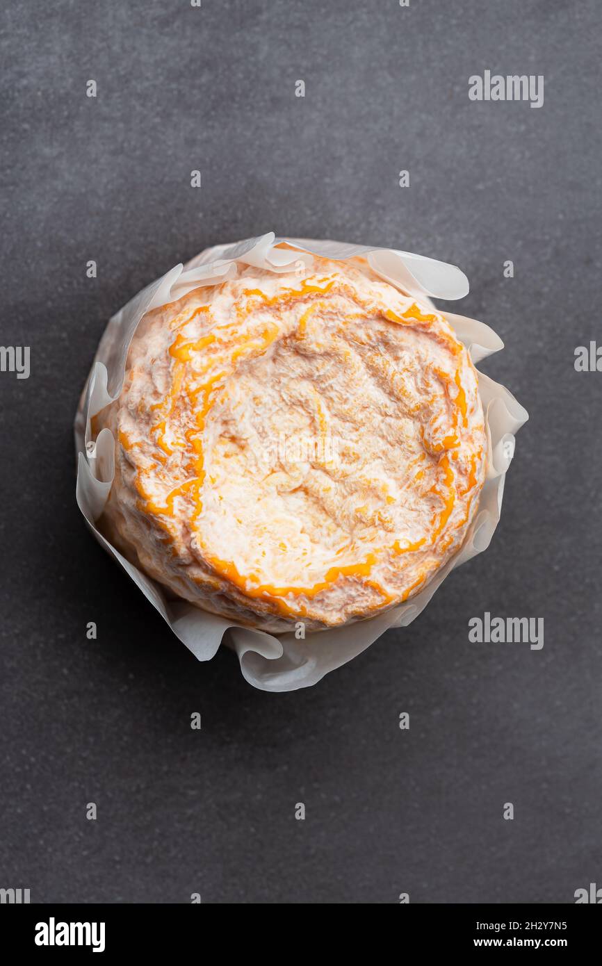 French cheese paper market hi-res stock photography and images - Alamy