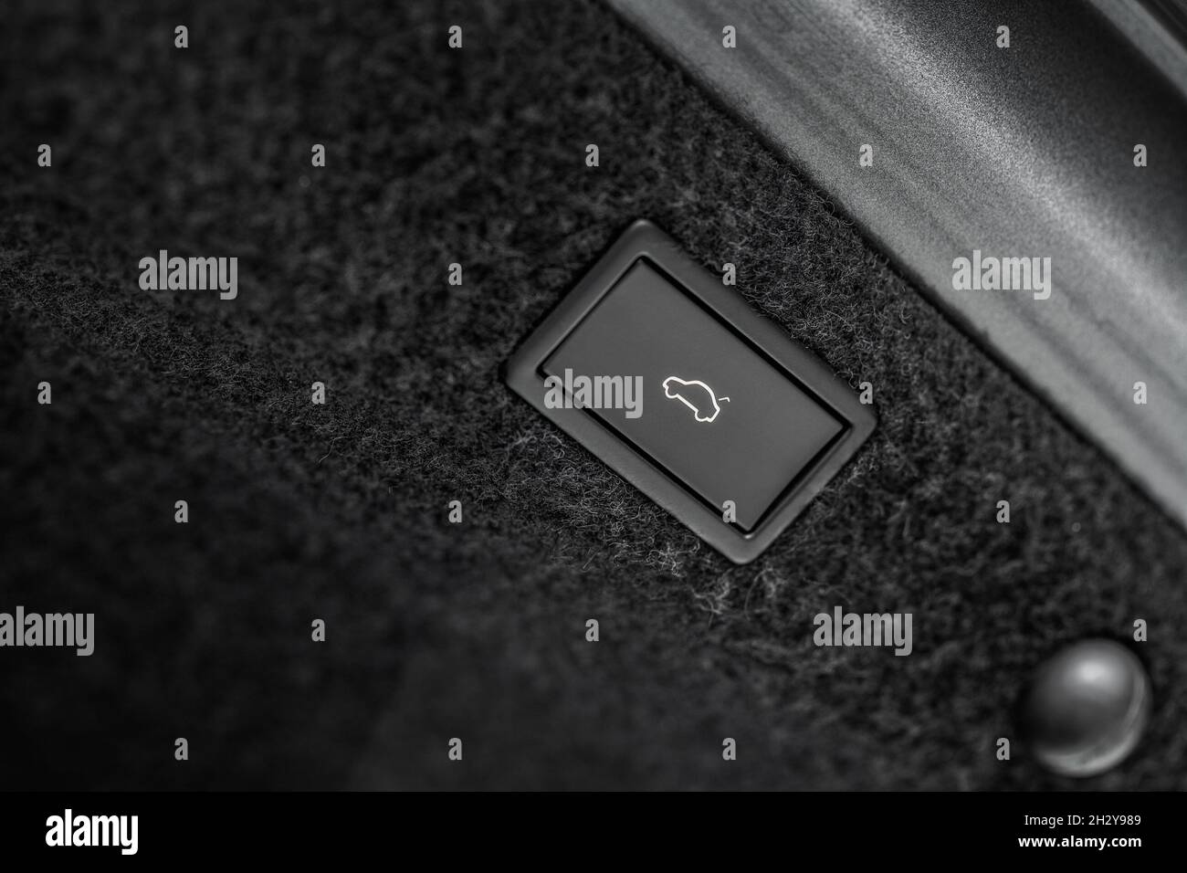 Car trunk open button. Electric trunk switch controller. Car trunk ...