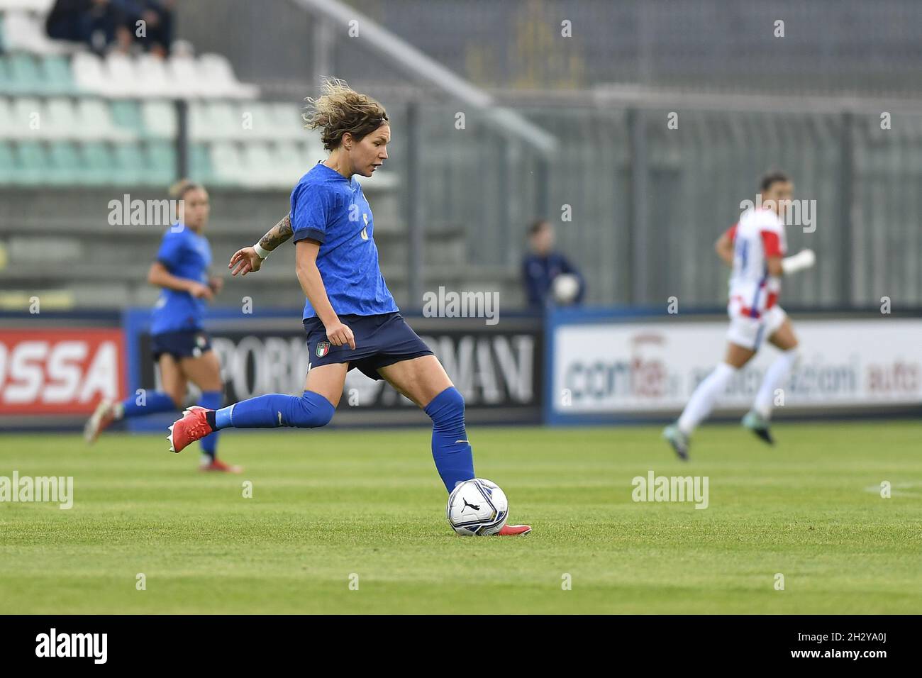 Elena Linari of Italy in action during the UEFA women's world cup ...