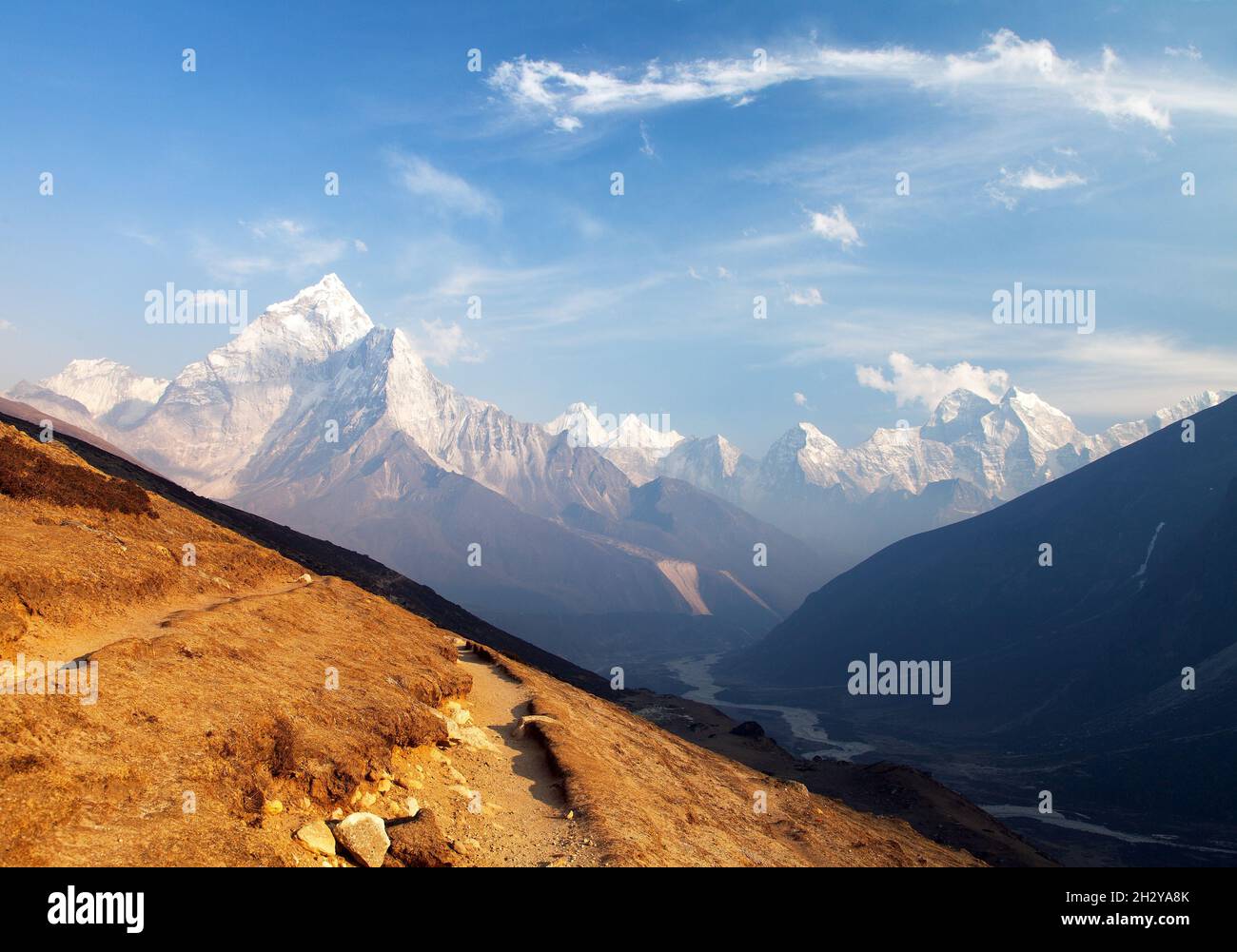 Evening view of mount Ama Dablam on the way to Mount Everest Base Camp ...