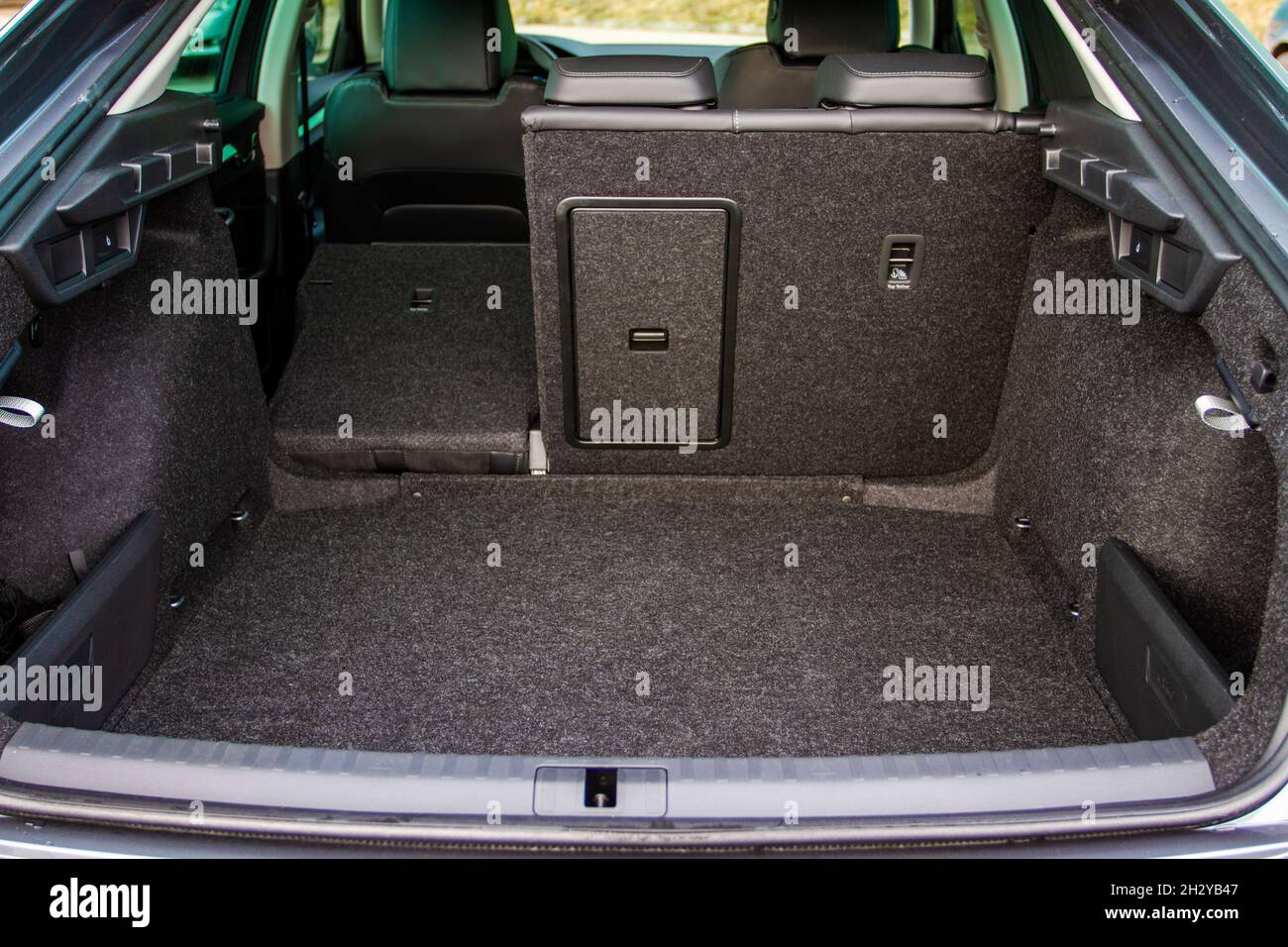 Modern sedan car open trunk. Huge, clean and empty car trunk in ...