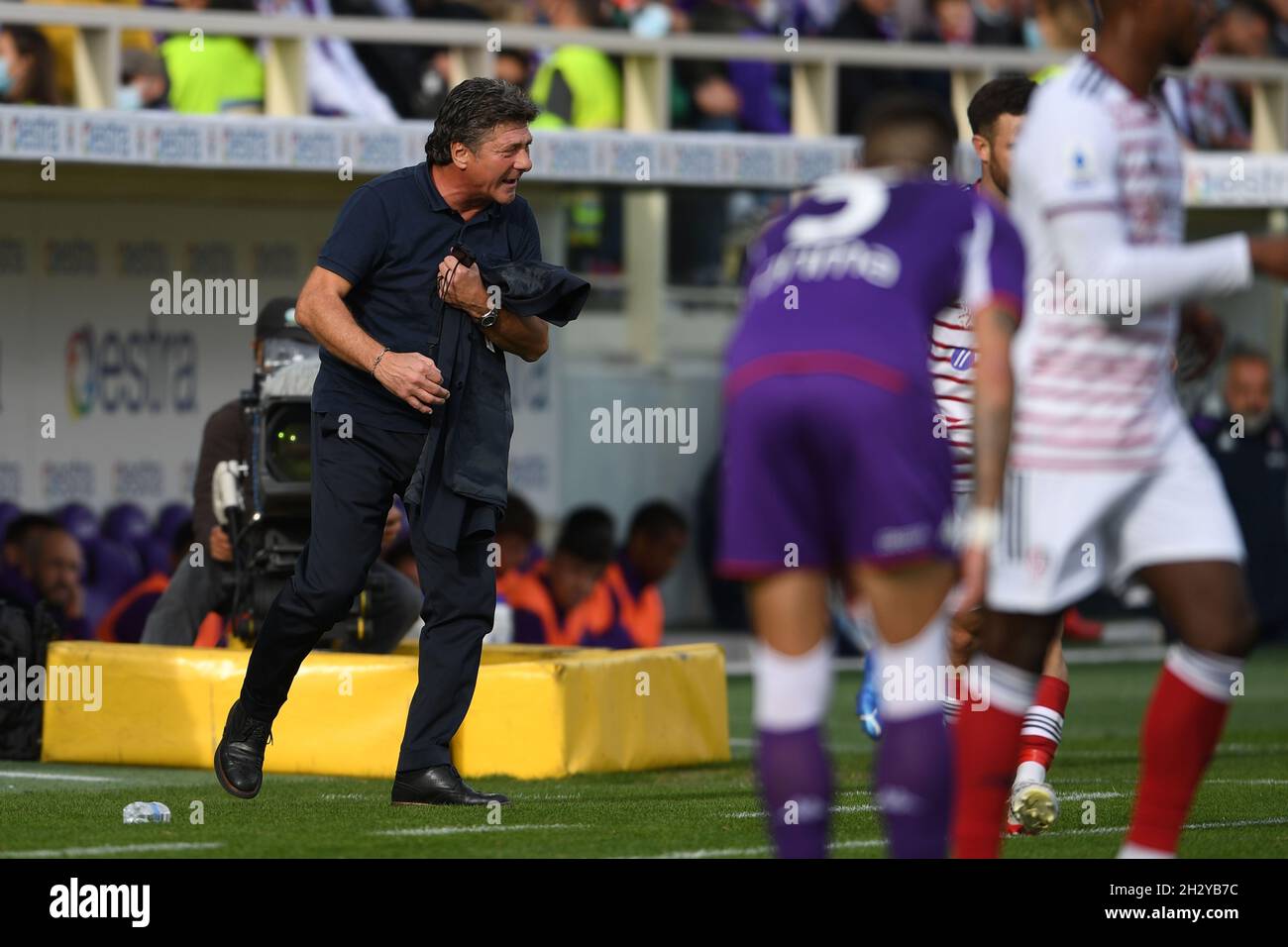 Walter Mazzarri- Coach (Cagliari) during the Italian "Serie A" match ...