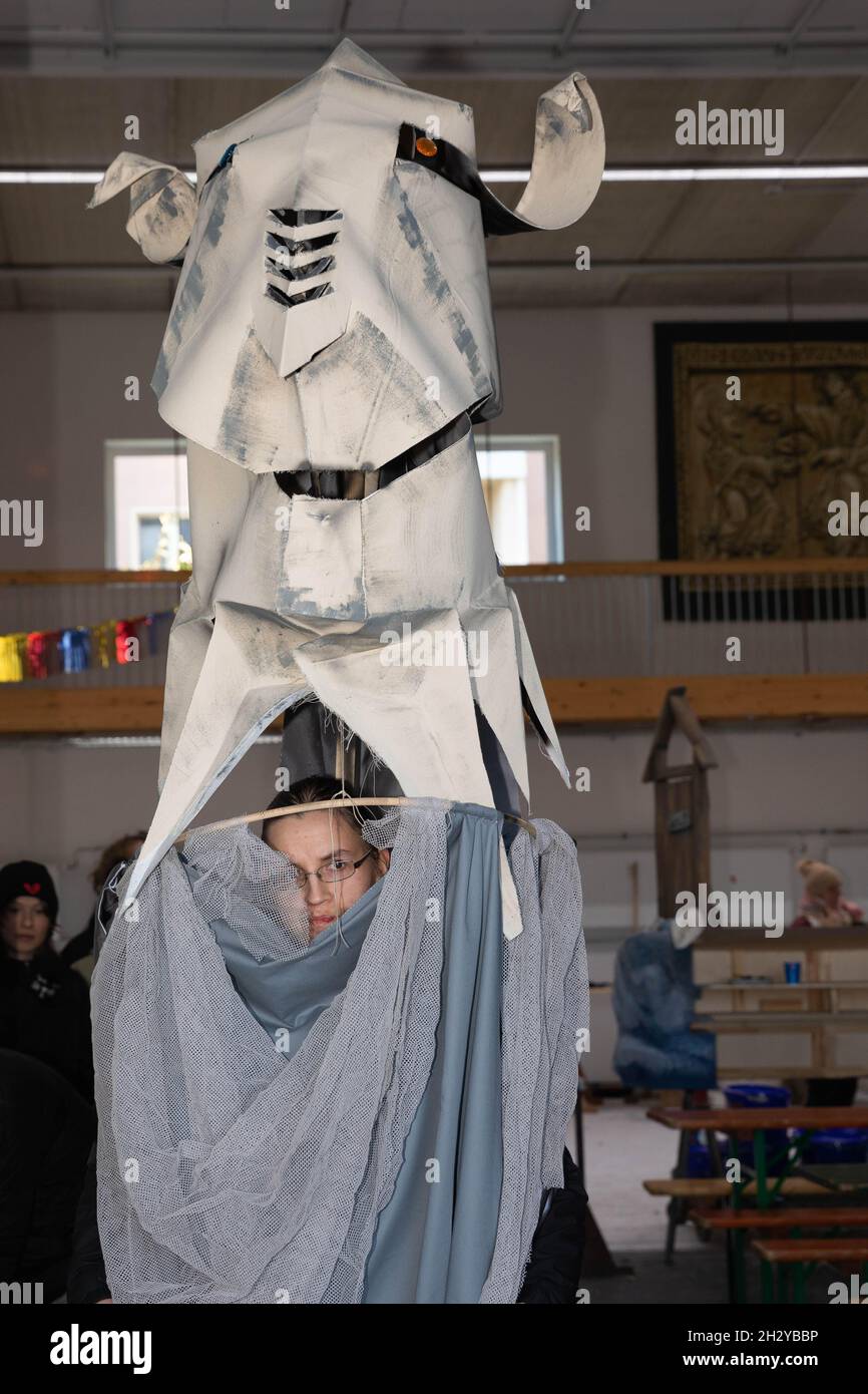 Parade der „Großfiguren“ des Deutsch-Sorbisches Volkstheater unter der ...