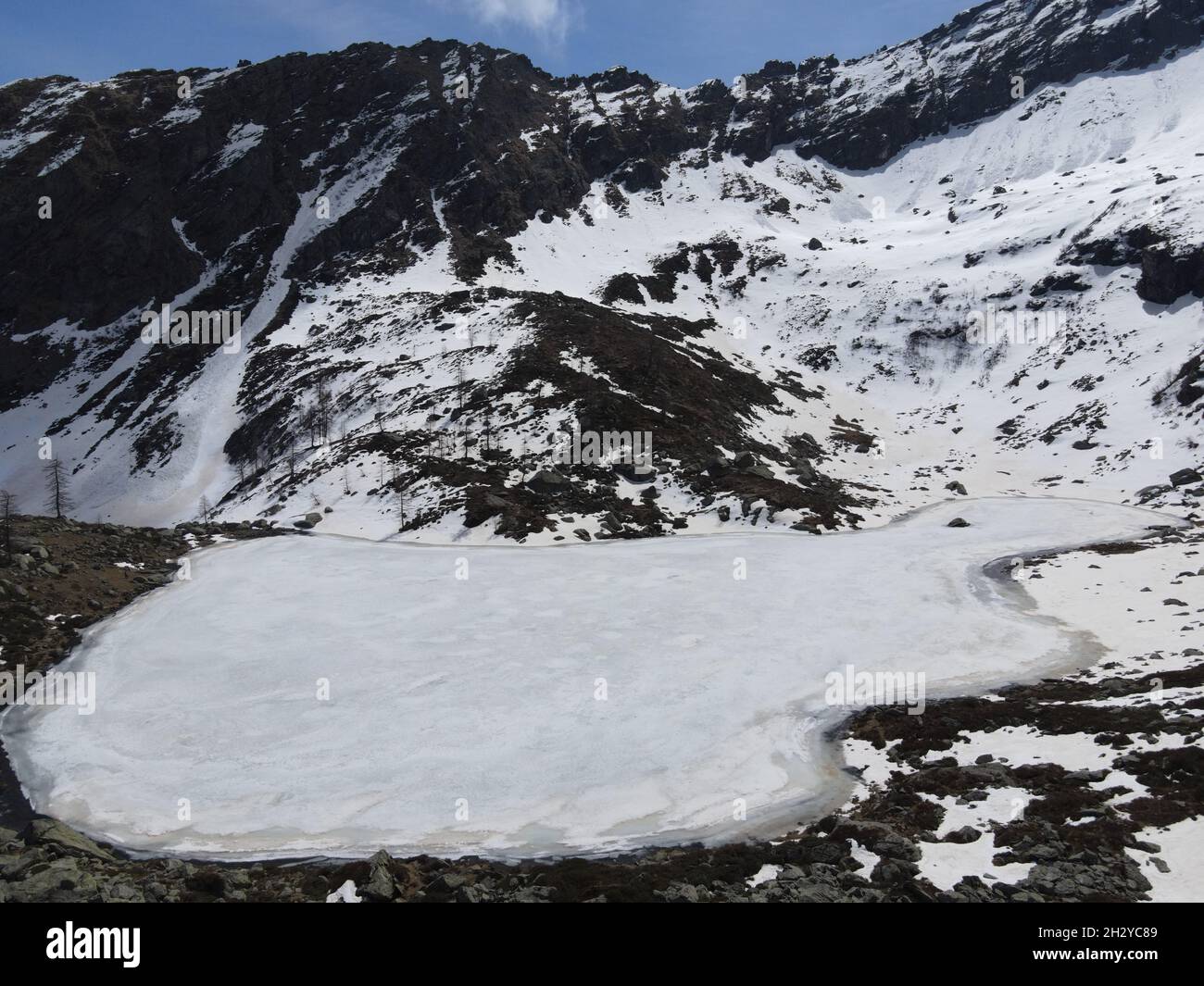 The snowy slope of a mountain for hikers Stock Photo - Alamy