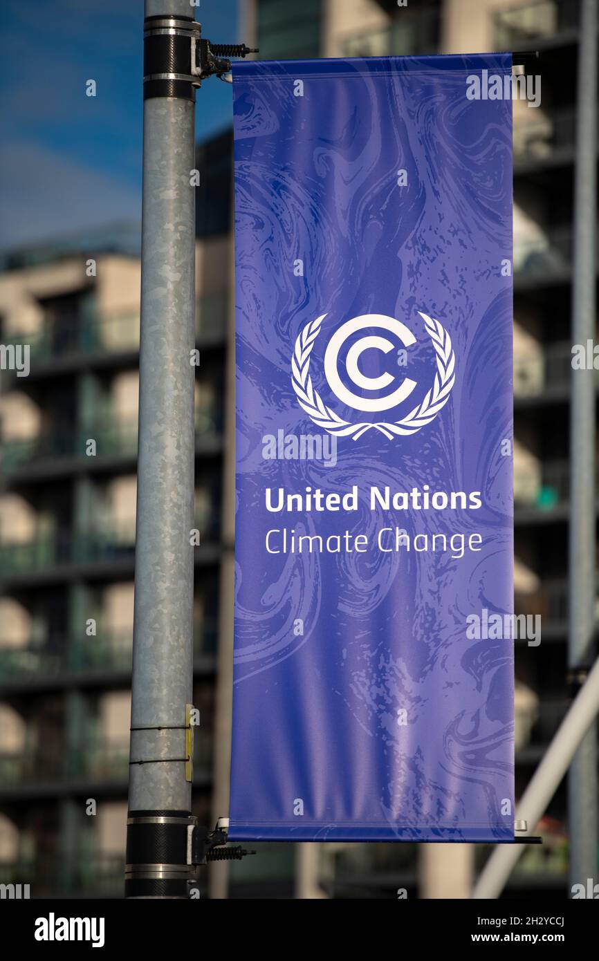 Glasgow crown plaza sec armadillo cop26 security fence hi-res stock ...