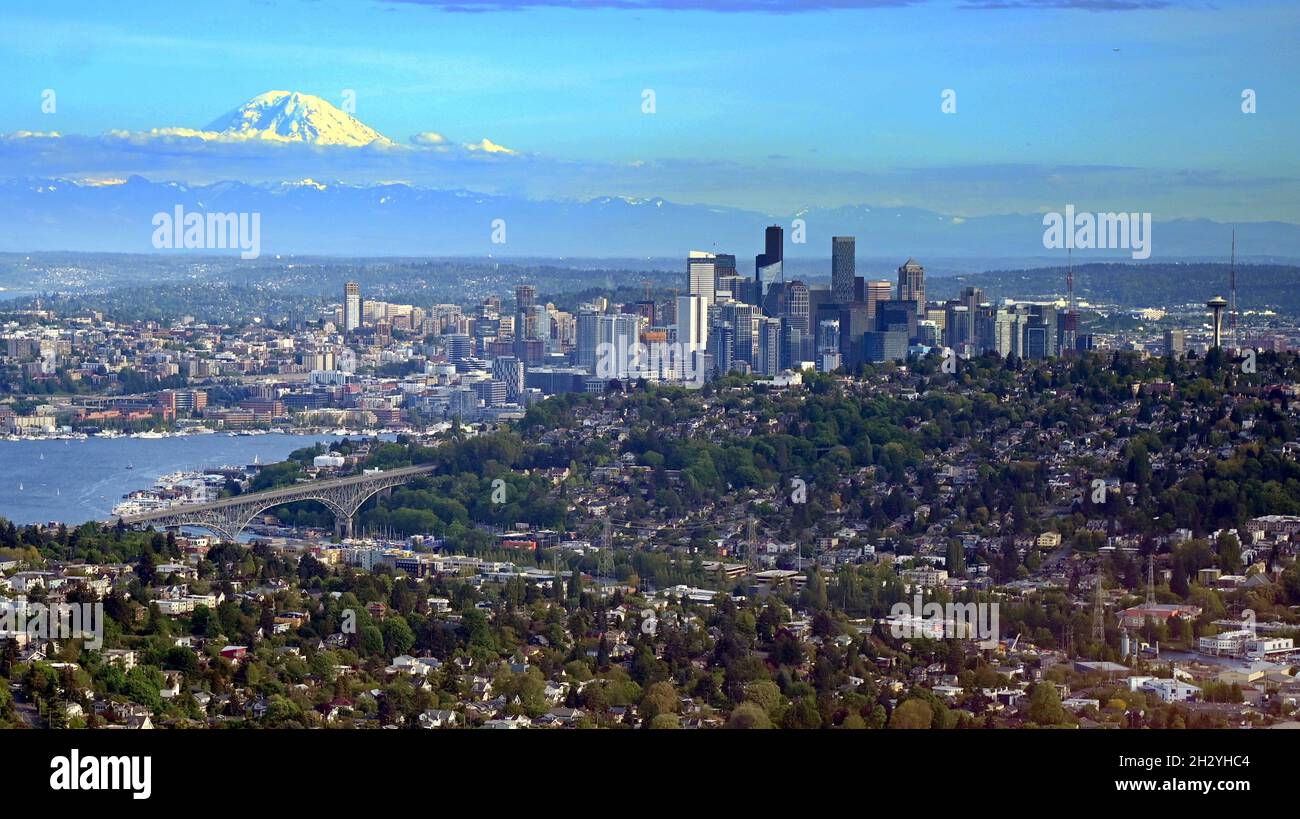 AERIAL VIEWS OF SEATTLE, WASHINGTON, USA...SEATTLE'S SKYLINE AND MT ...