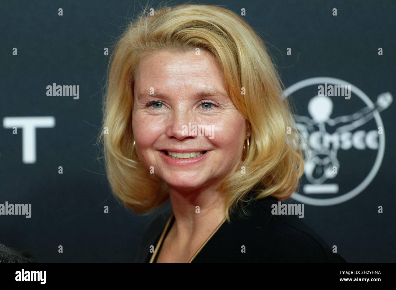 Cologne, Germany. 24th Oct, 2021. Actress Annette Frier comes to the ...