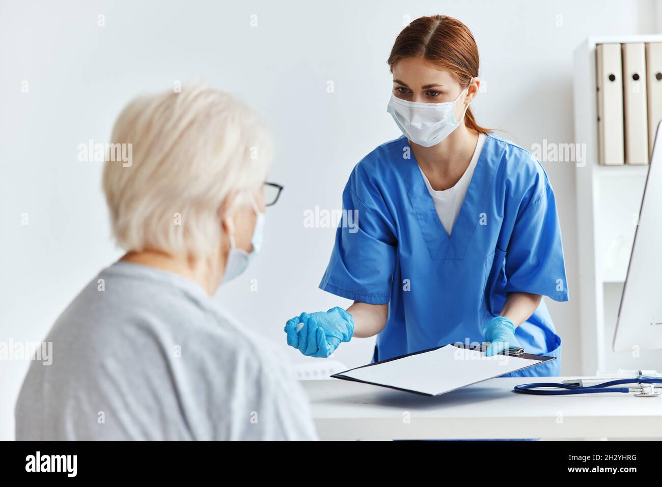 female doctor patient examination checkup Stock Photo - Alamy